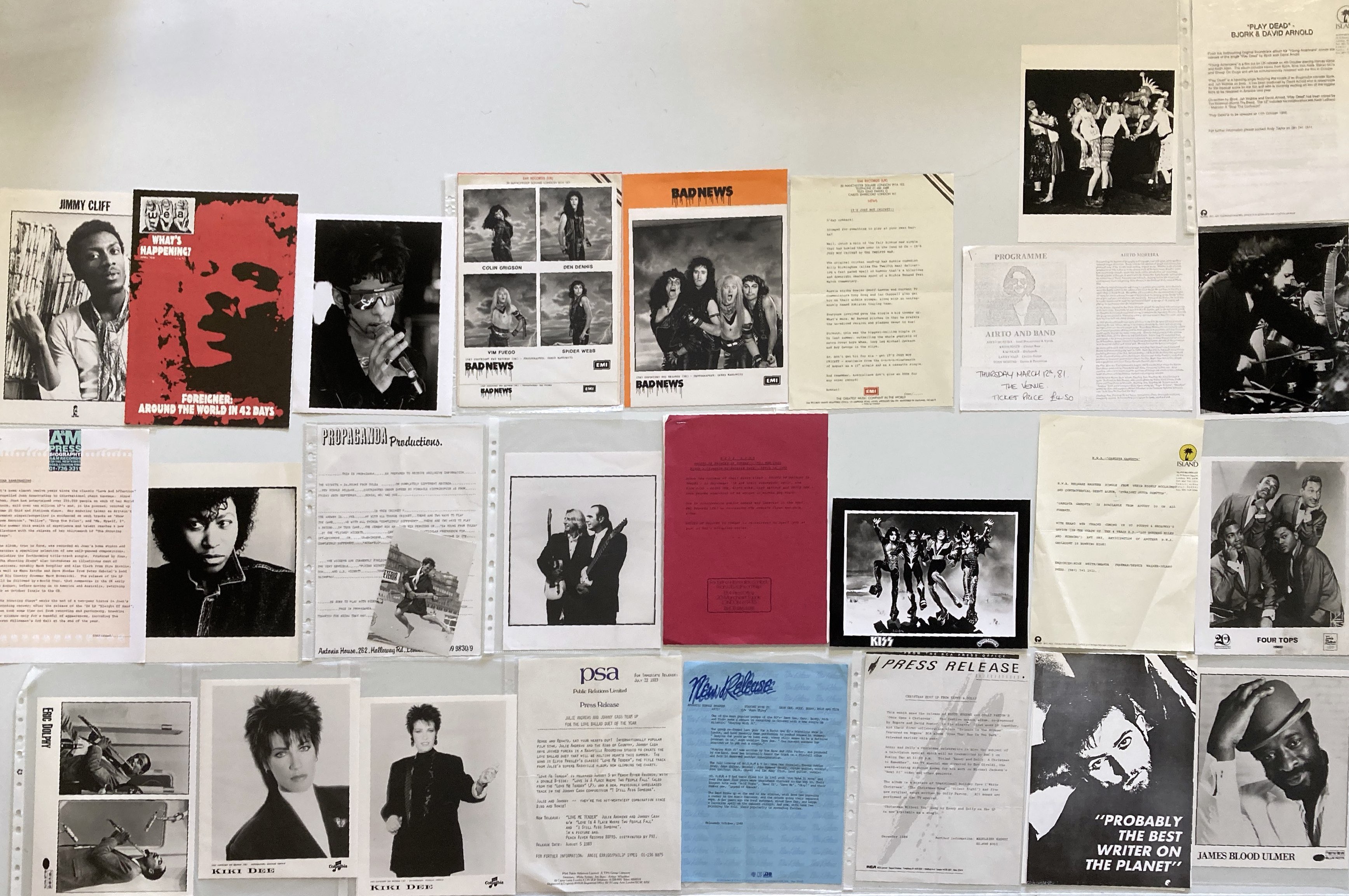 Lot 19 - LARGE COLLECTION OF PRESS AND PROMOTIONAL