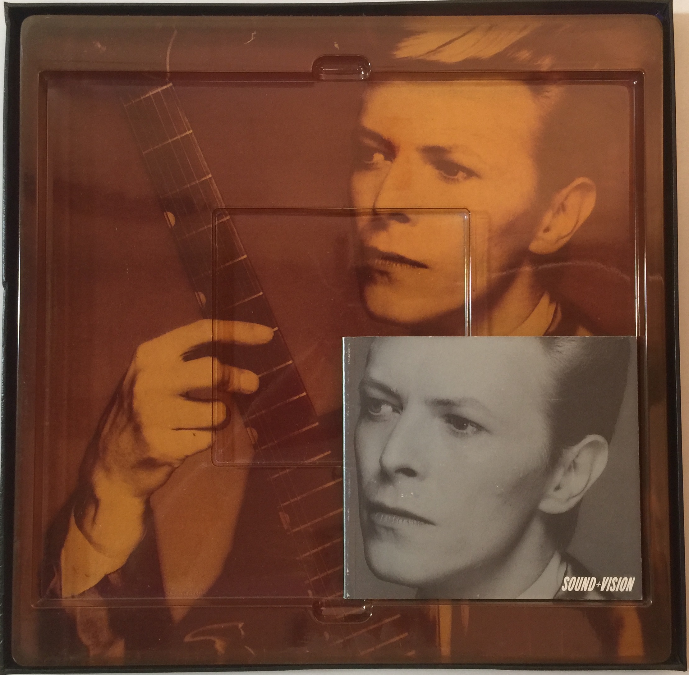 Lot 913 - DAVID BOWIE - LIMITED EDITION CD BOX SET