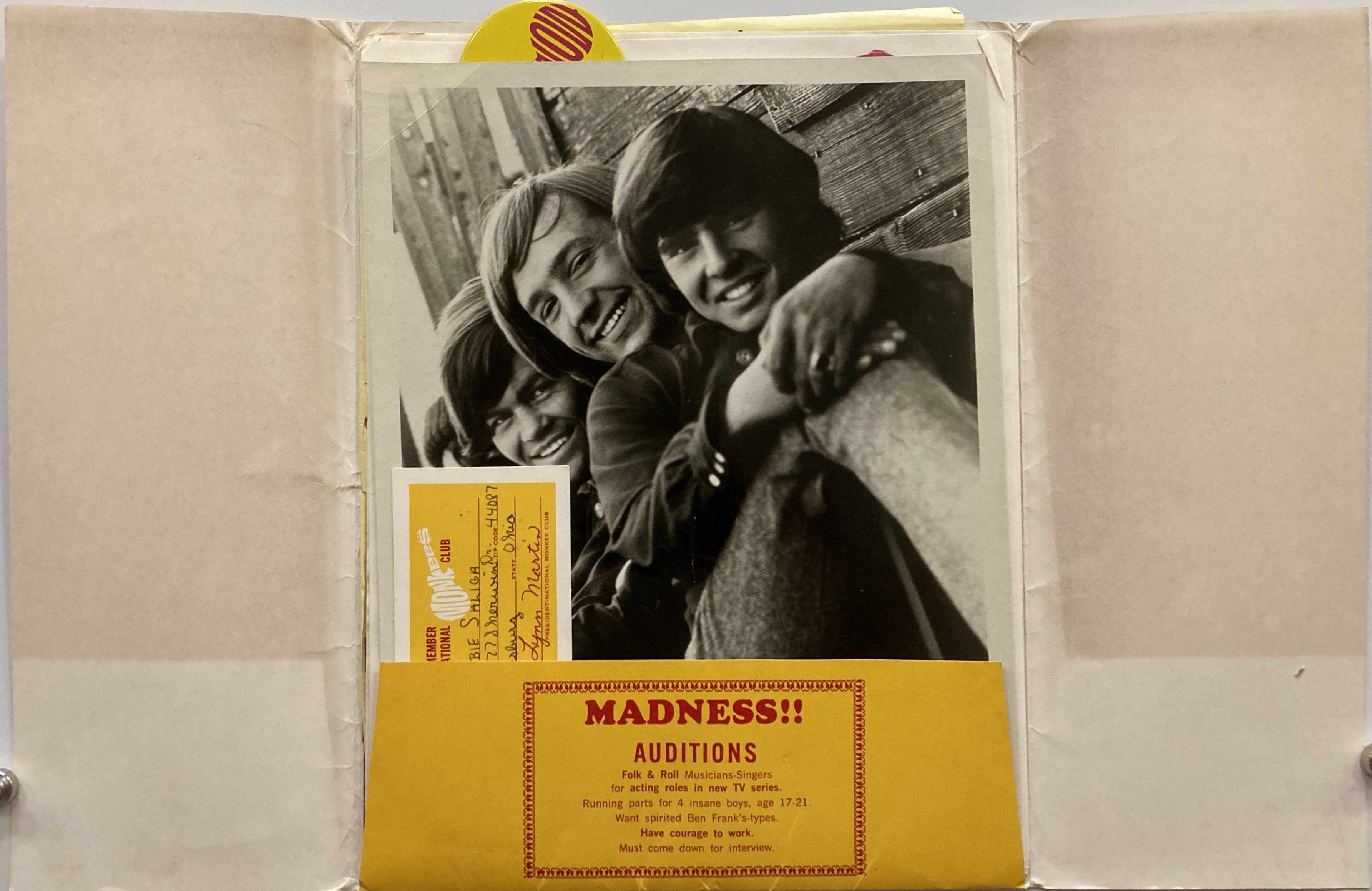 Lot 33 - THE MONKEES ORIGINAL FAN CLUB PACK.