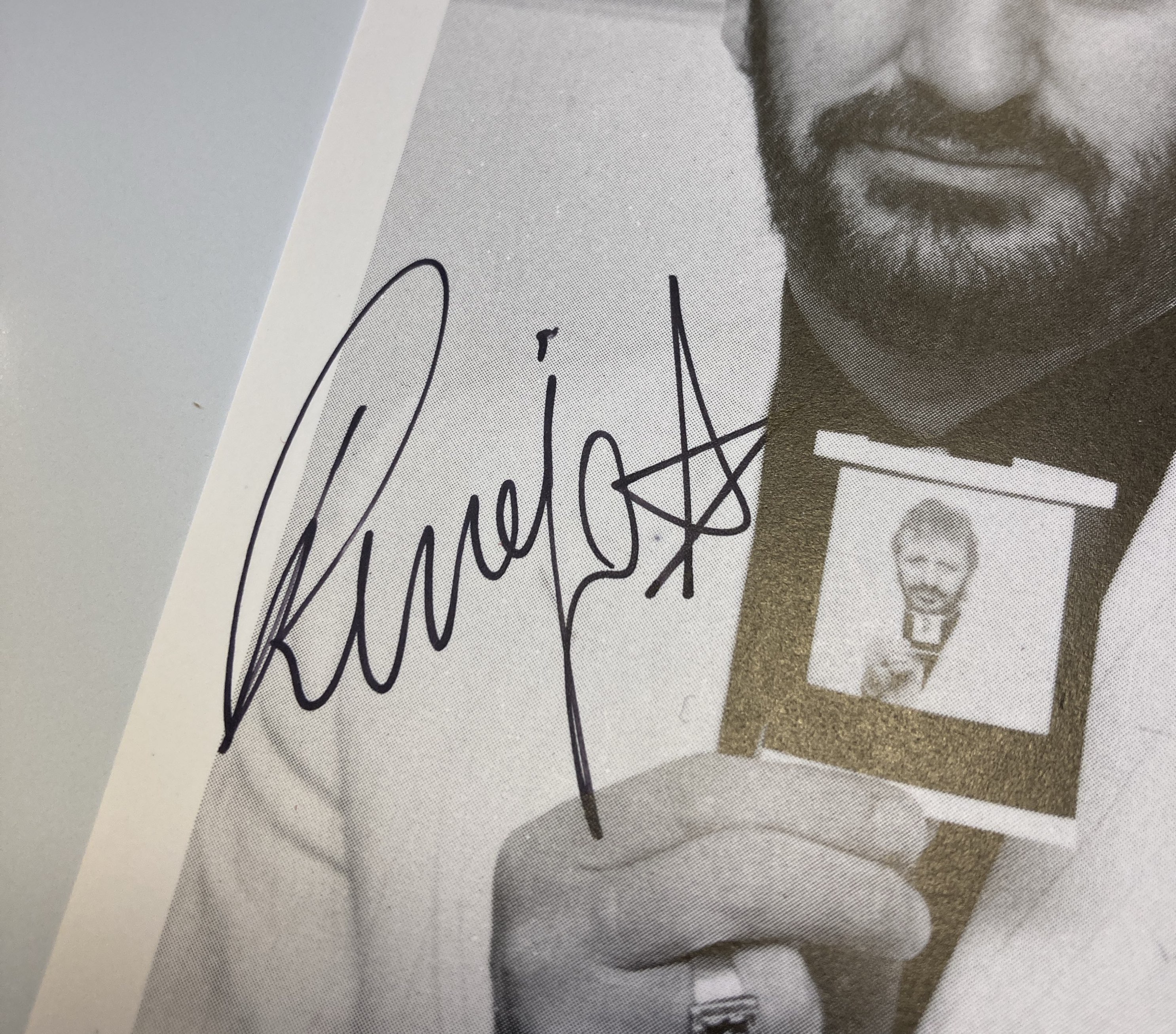 Lot 342 - RINGO STARR SIGNED POSTCARD.