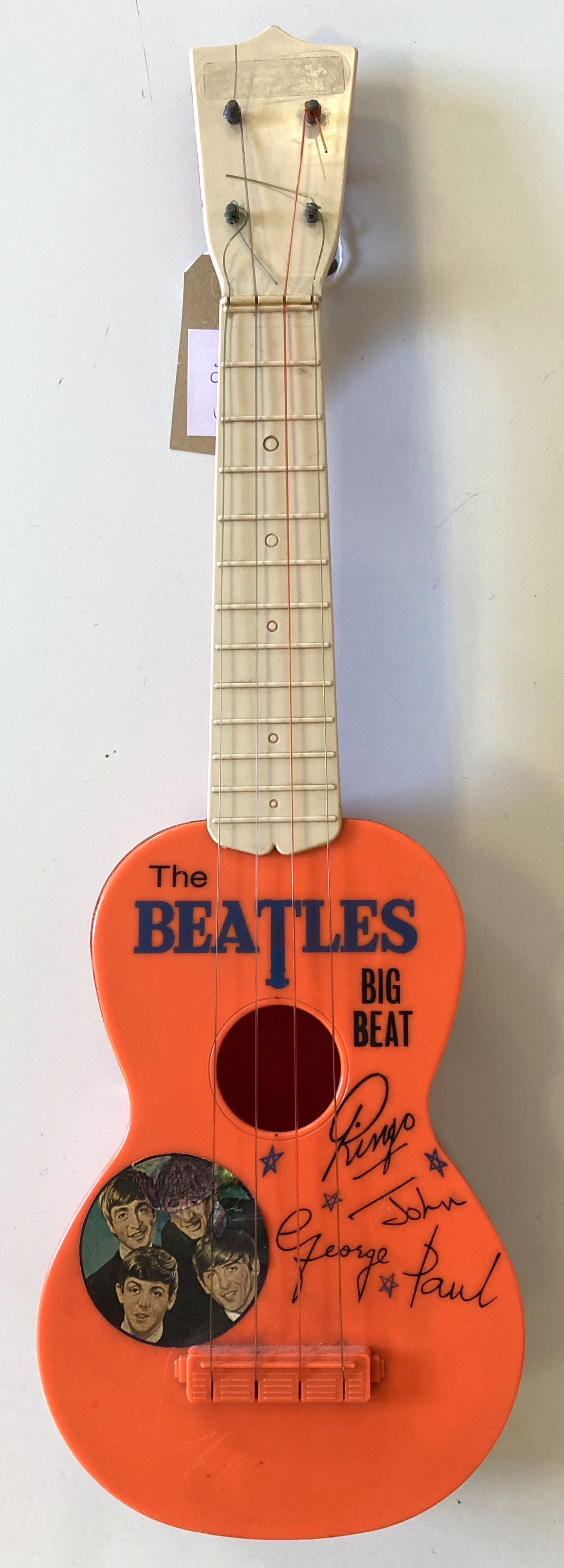Lot 182 SELCOL MINIATURE BIG BEAT GUITAR lot-182-selcol-miniature-big-beat-guitar