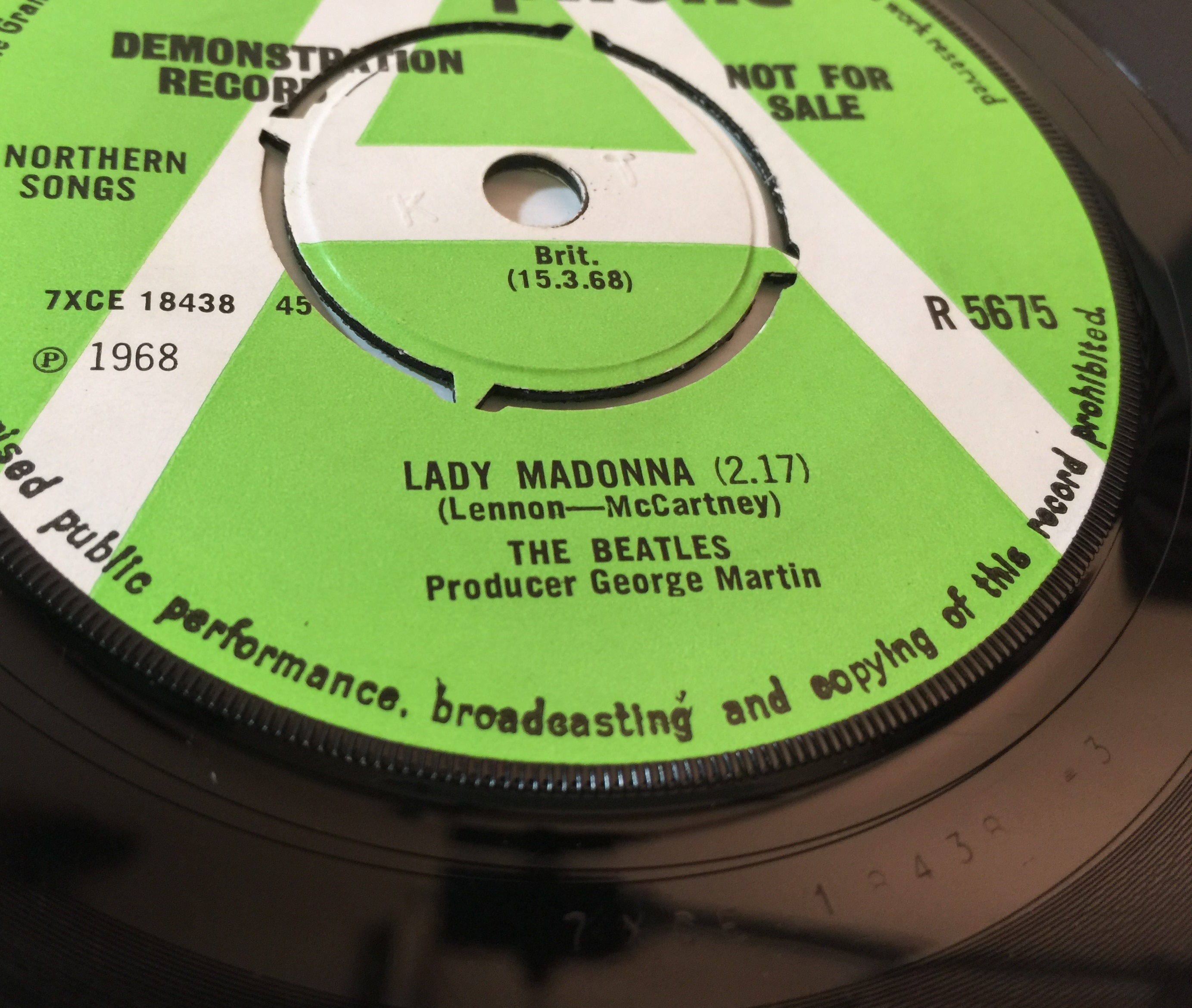 Lot 90 - THE BEATLES - LADY MADONNA 7" - ORIGINAL UK