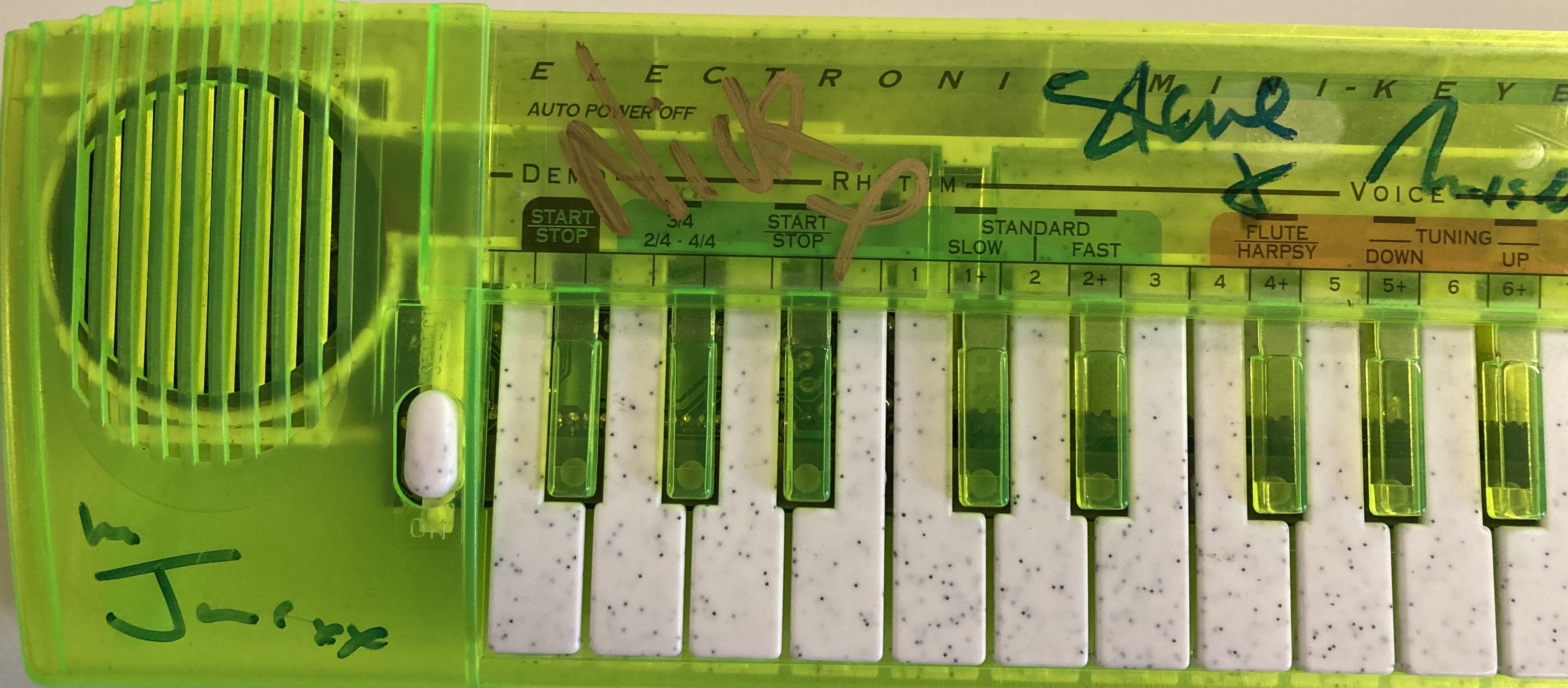Lot 296 - PULP FULLY SIGNED BONTEMPI KEYBOARD