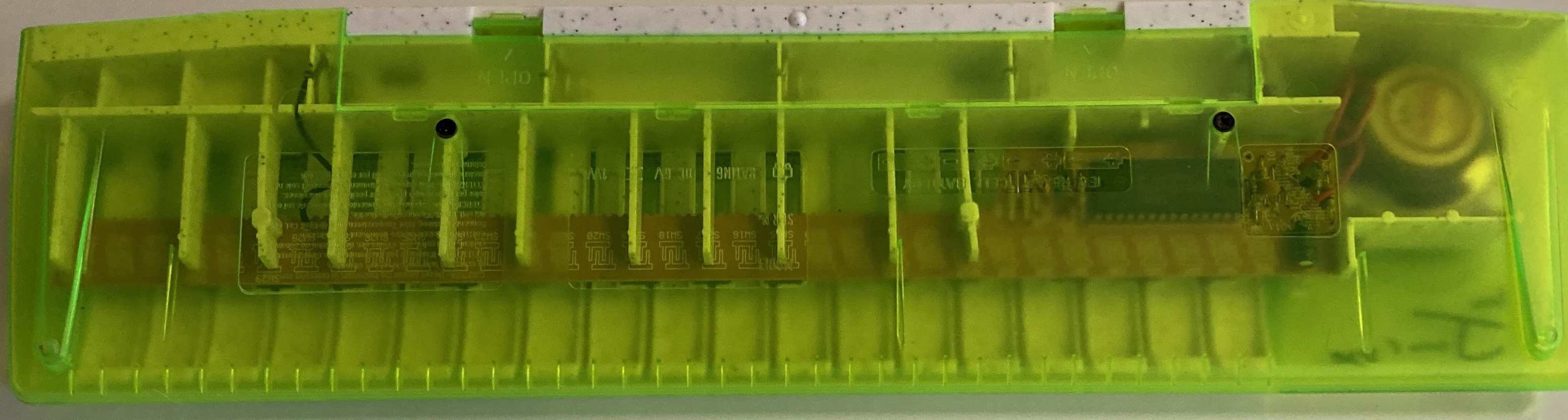 Lot 296 - PULP FULLY SIGNED BONTEMPI KEYBOARD