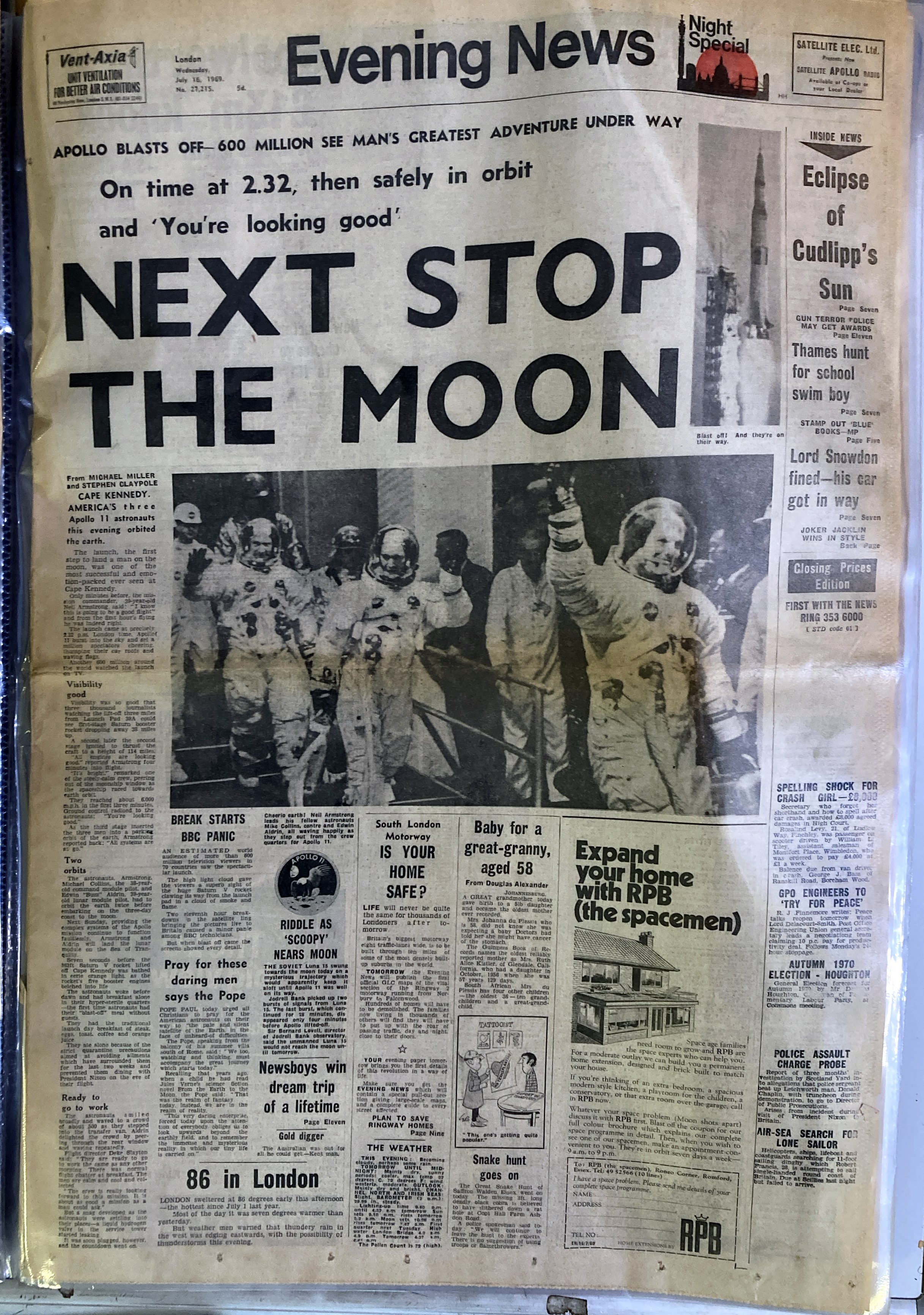 Lot 4 - NEWSPAPER ARCHIVE - HISTORIC HEADLINES.