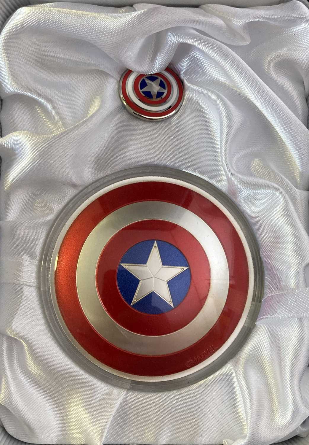 Lot 6 - CAPTAIN AMERICA 2OZ SILVER COIN.