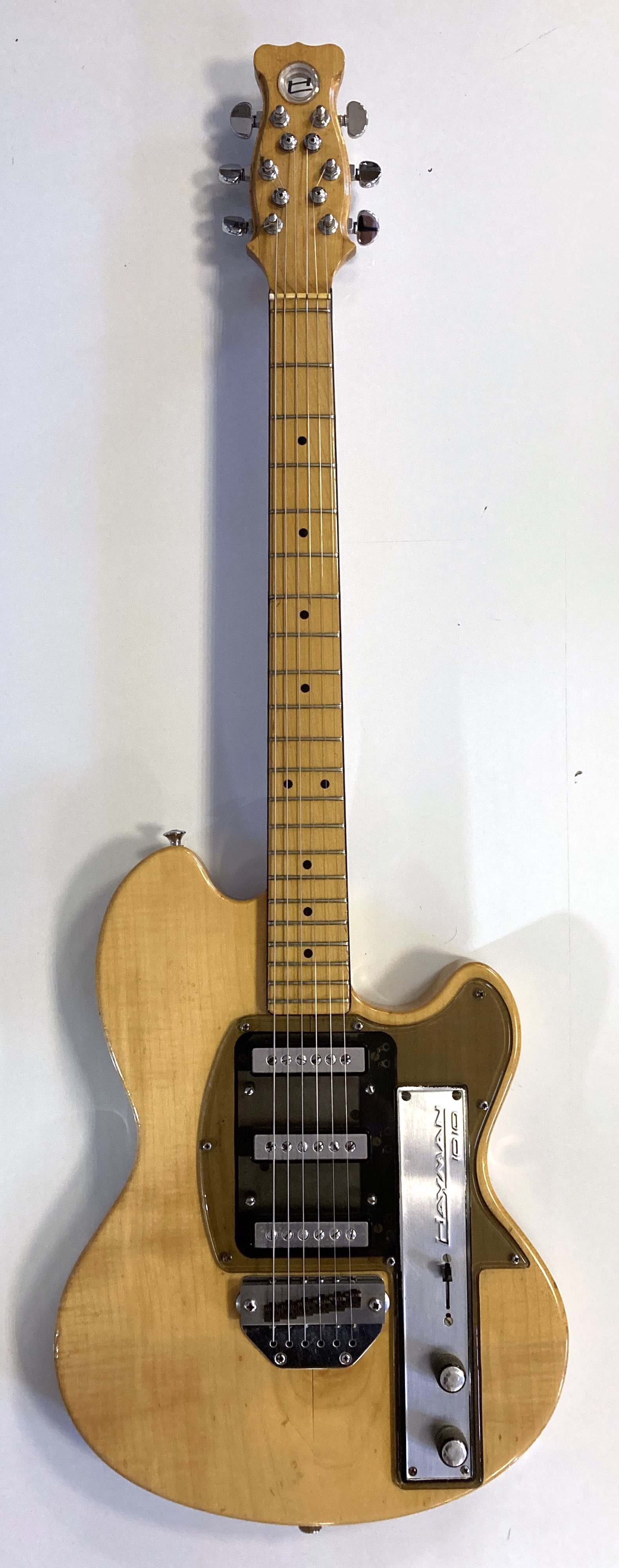 Lot 22 - 1972 HAYMAN 1010 GUITAR.