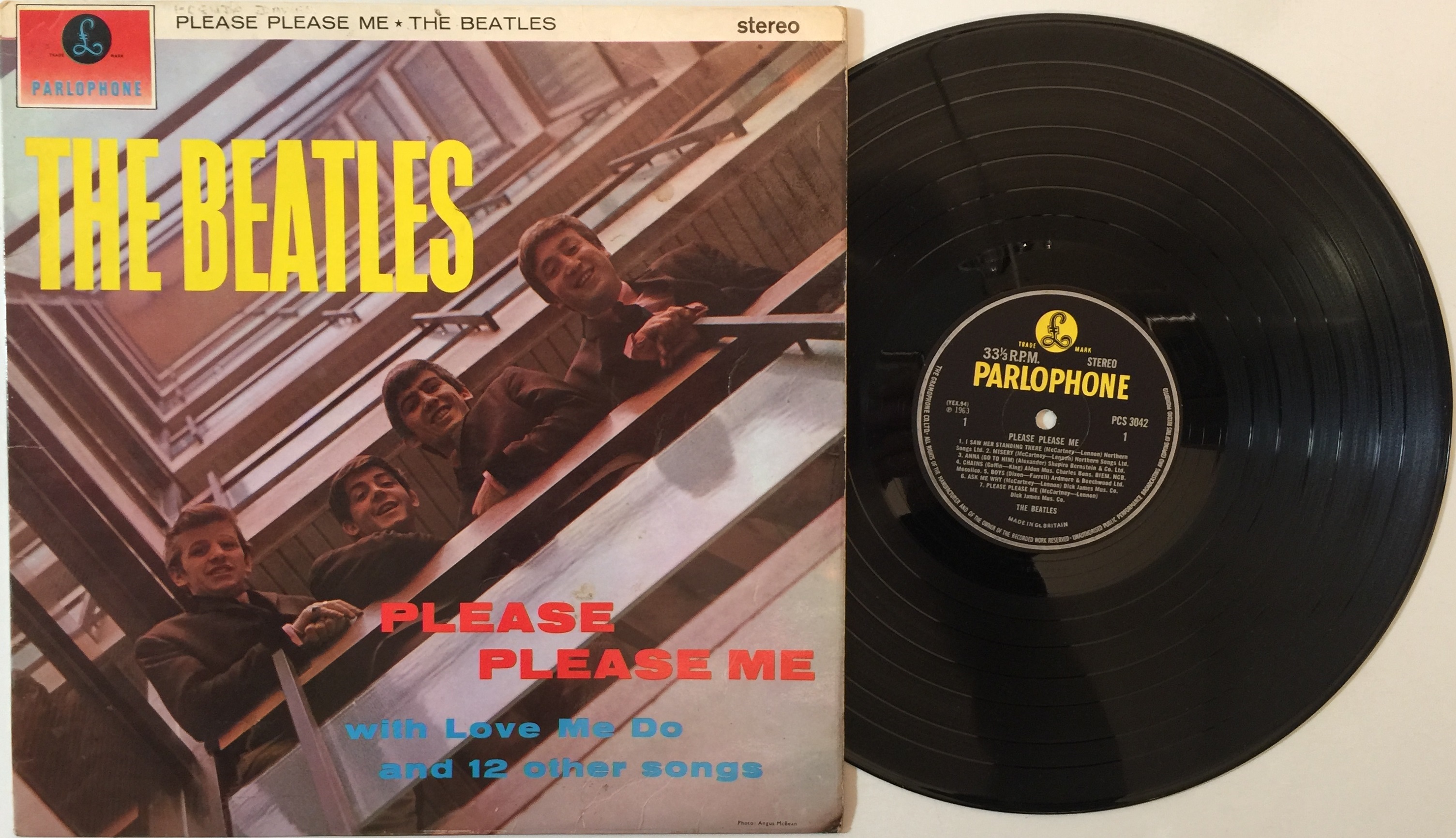 Lot 960 - THE BEATLES - PLEASE PLEASE ME LP (1969