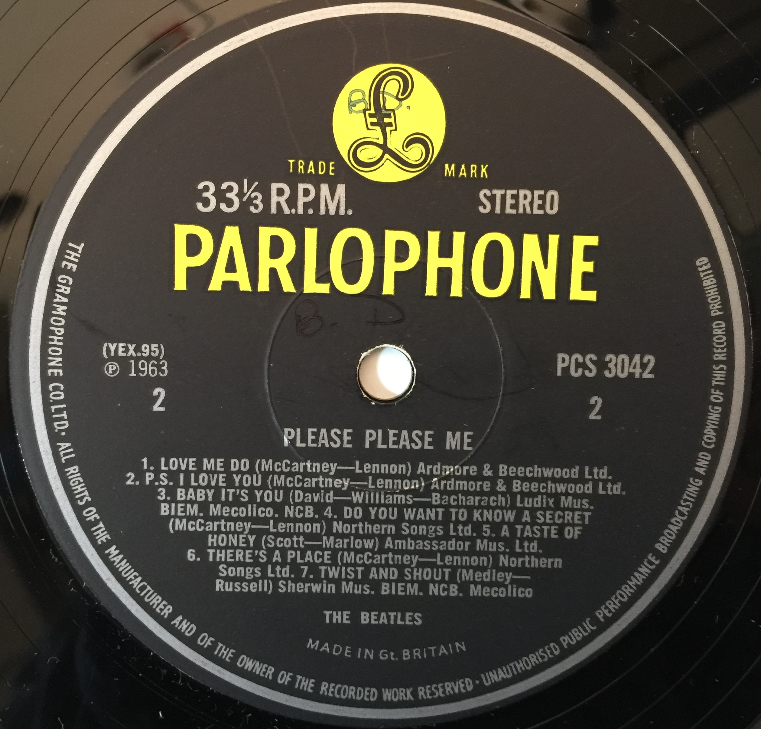 Lot 960 - THE BEATLES - PLEASE PLEASE ME LP (1969
