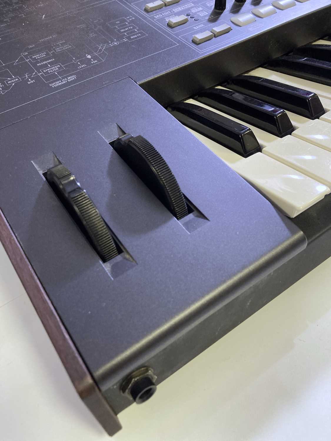 Lot 13 - KORG MS2000B SYNTHESIZER IN FLIGHT CASE.