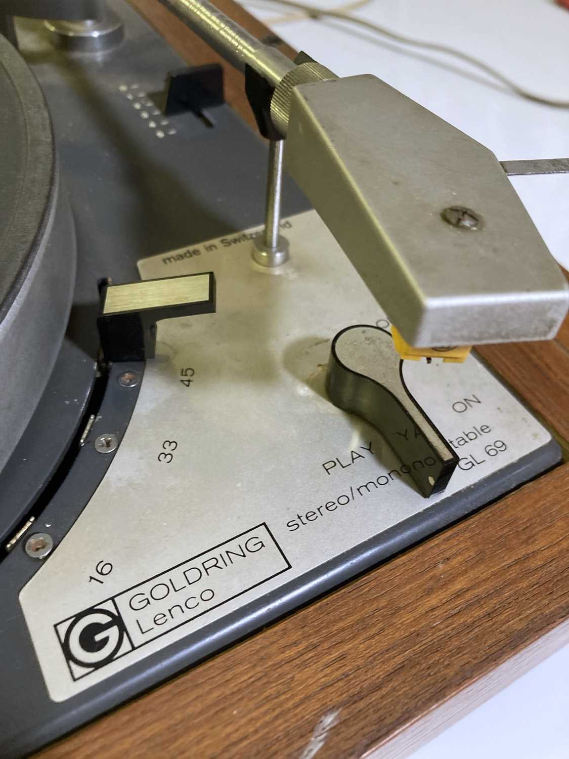 Lot 8 - GOLDRING LENCO TURNTABLE.