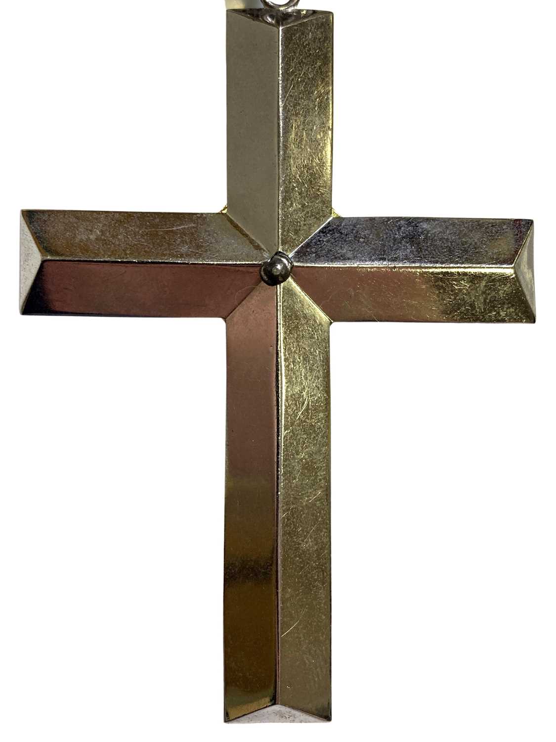 Lot 217 - ELVIS PRESLEY OWNED AND WORN SILVER CROSS