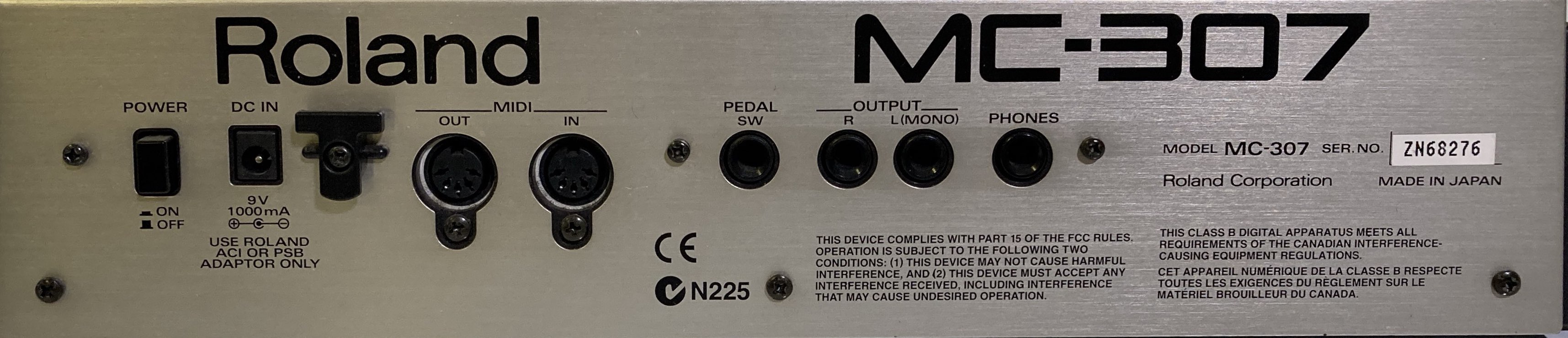 Lot 14 - ROLAND MC 307 DRUM MACHINE.