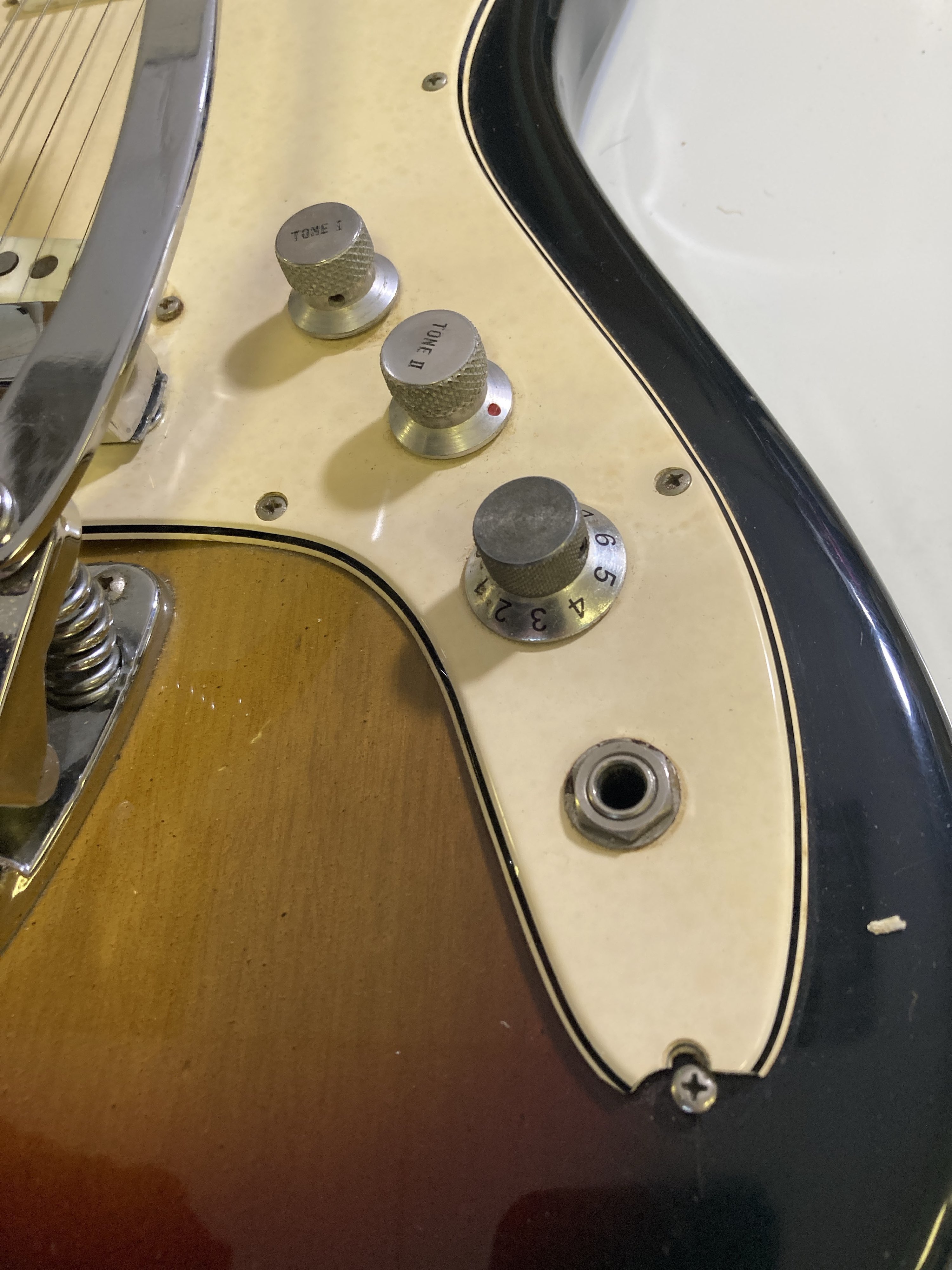 Lot 790149 - VOX HURRICANE ELECTRIC GUITAR.