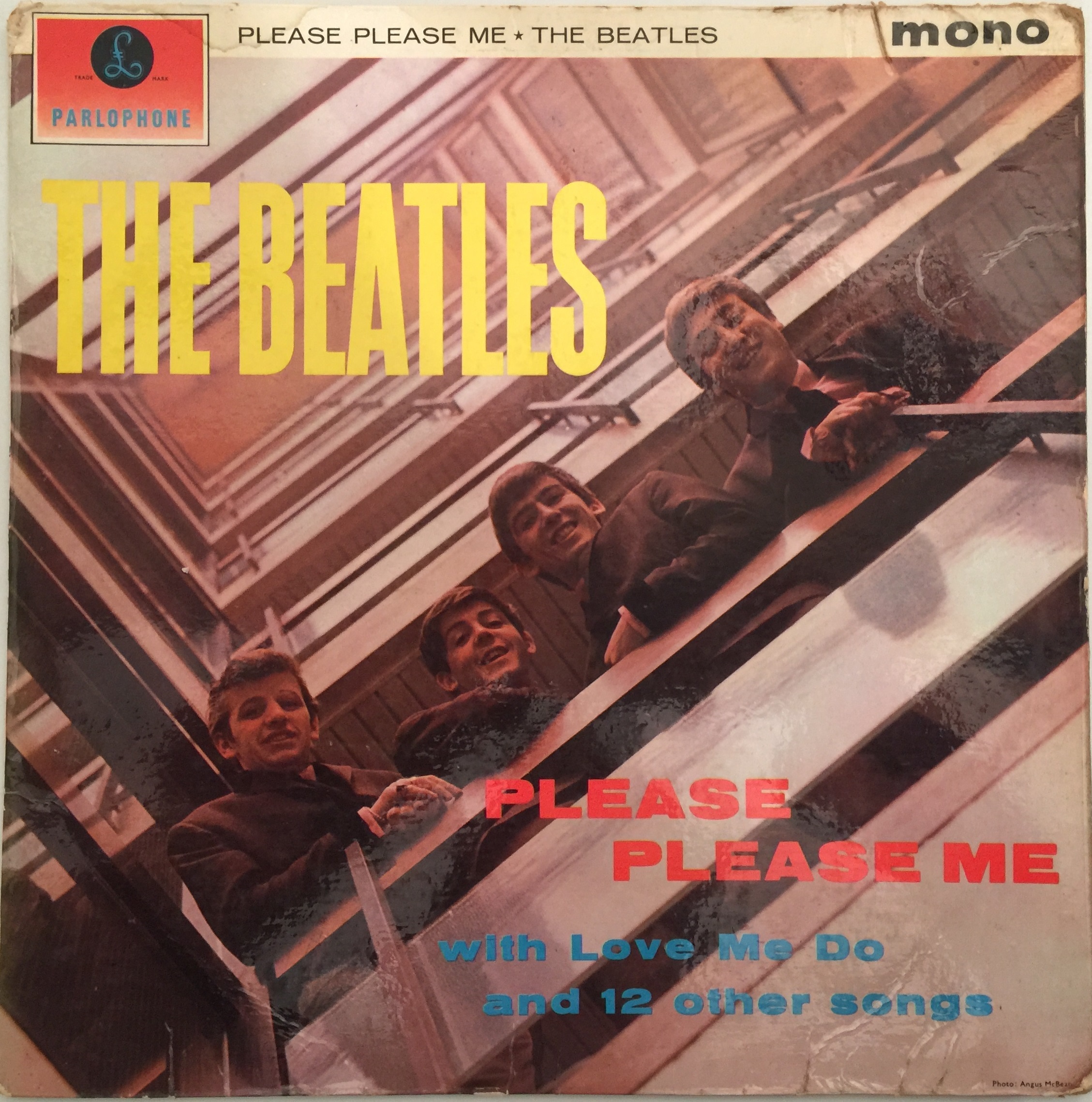 Lot 643 - THE BEATLES - PLEASE PLEASE ME LP (UK