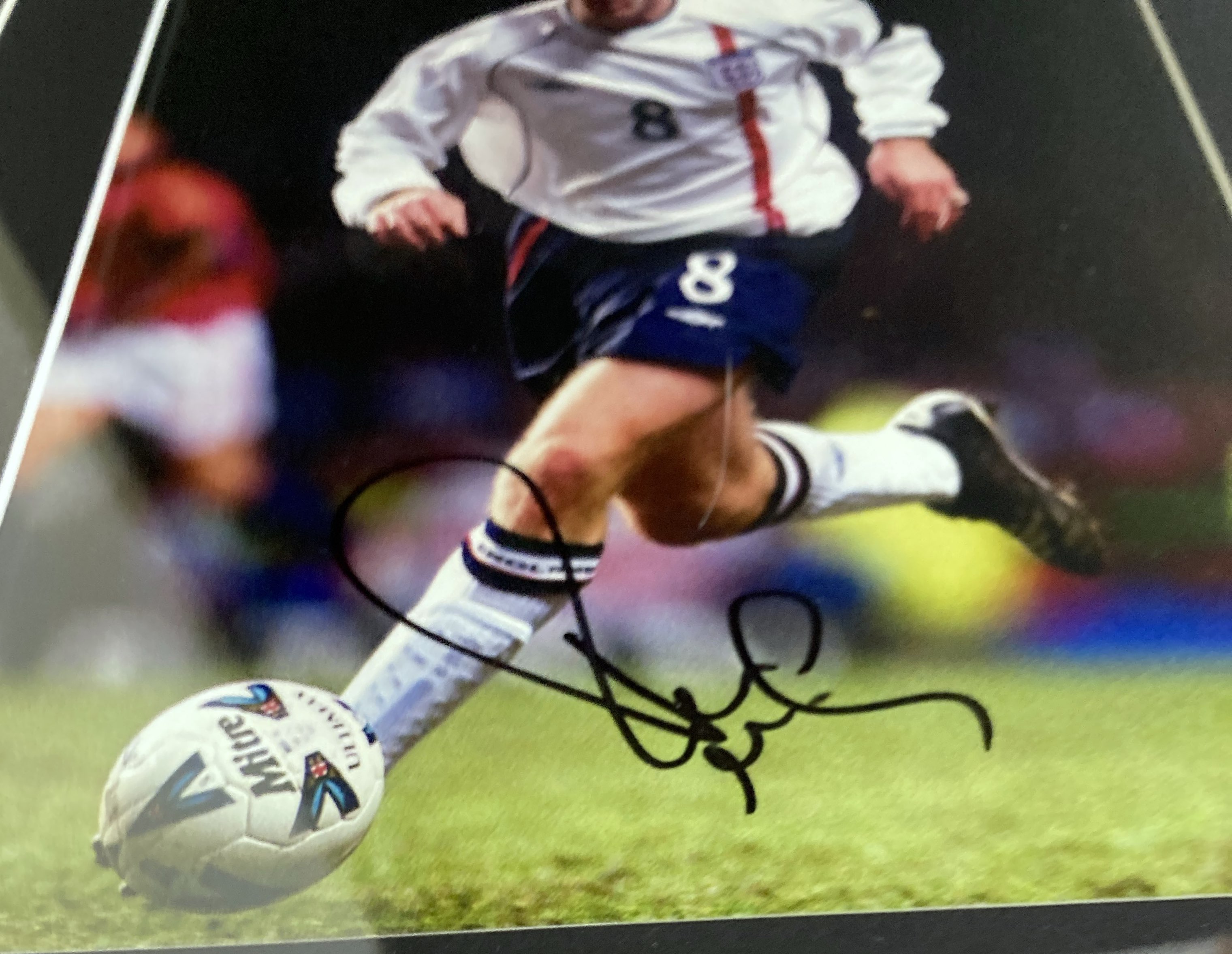 Lot 149 - FOOTBALL - MANCHESTER UNITED AUTOGRAPHS INC