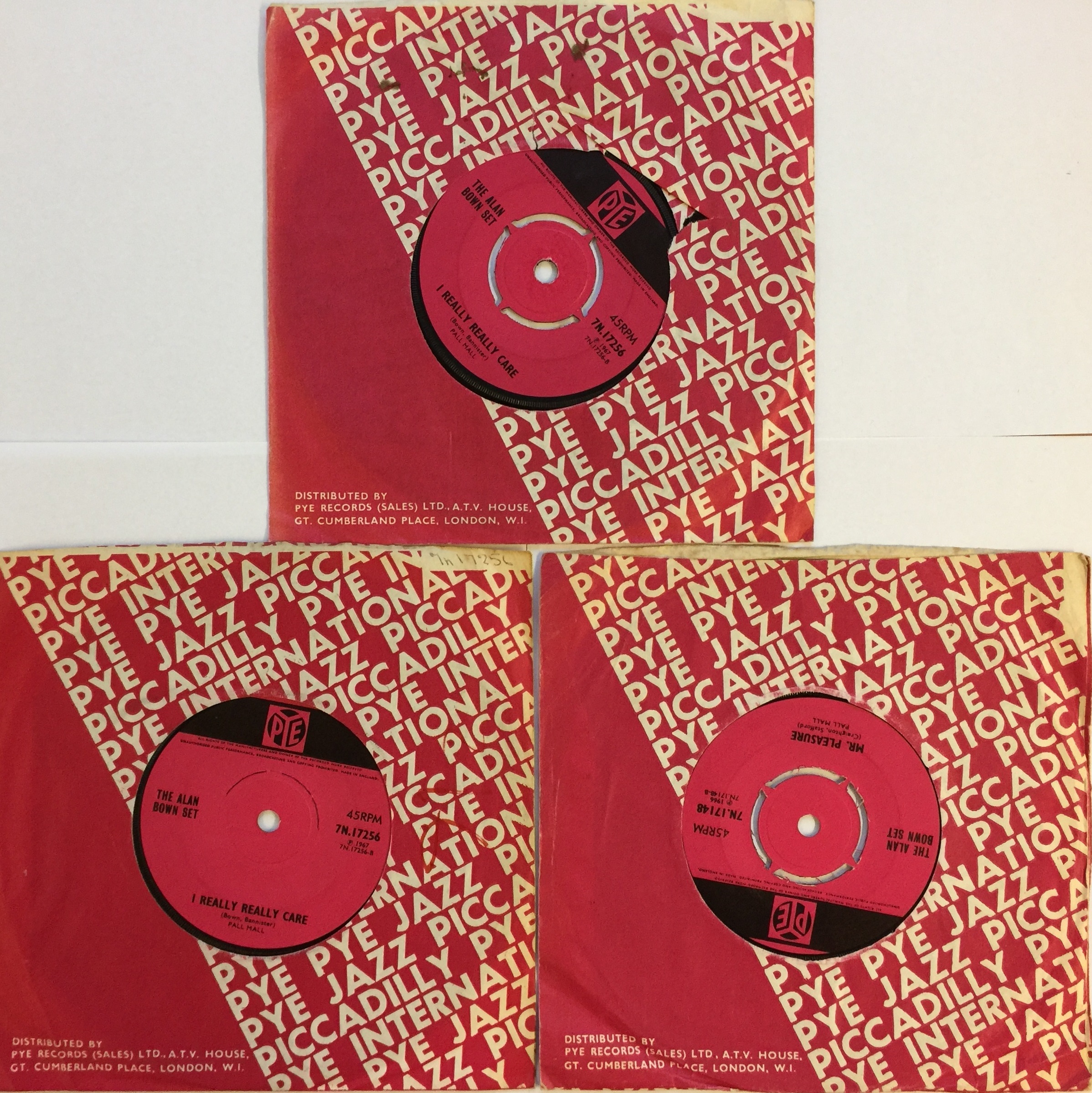 Lot 52 - THE ALAN BOWN SET - ORIGINAL UK PYE 7"