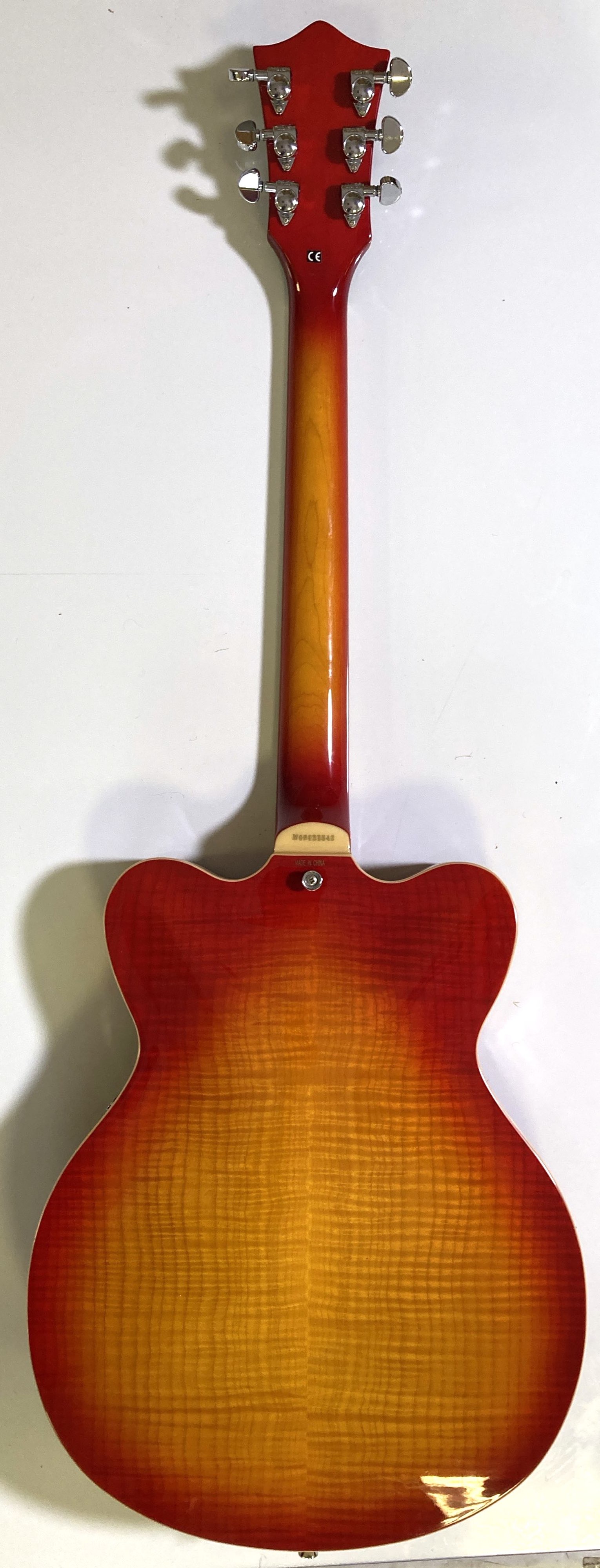 Lot 4 - ALDEN A775 ELECTRIC GUITAR.