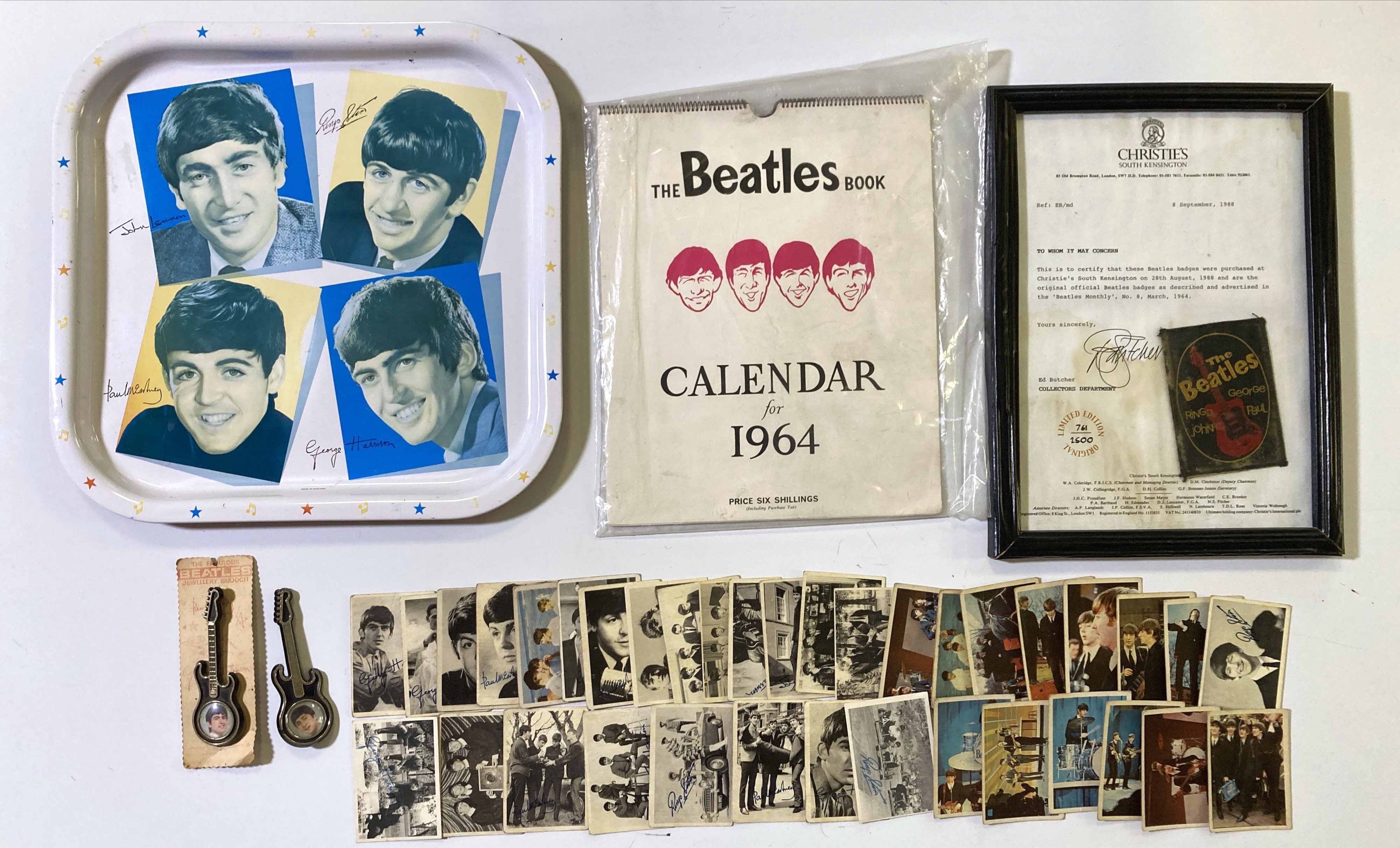 Lot 131 - 1960s ASSORTED BEATLES MEMORABILIA.