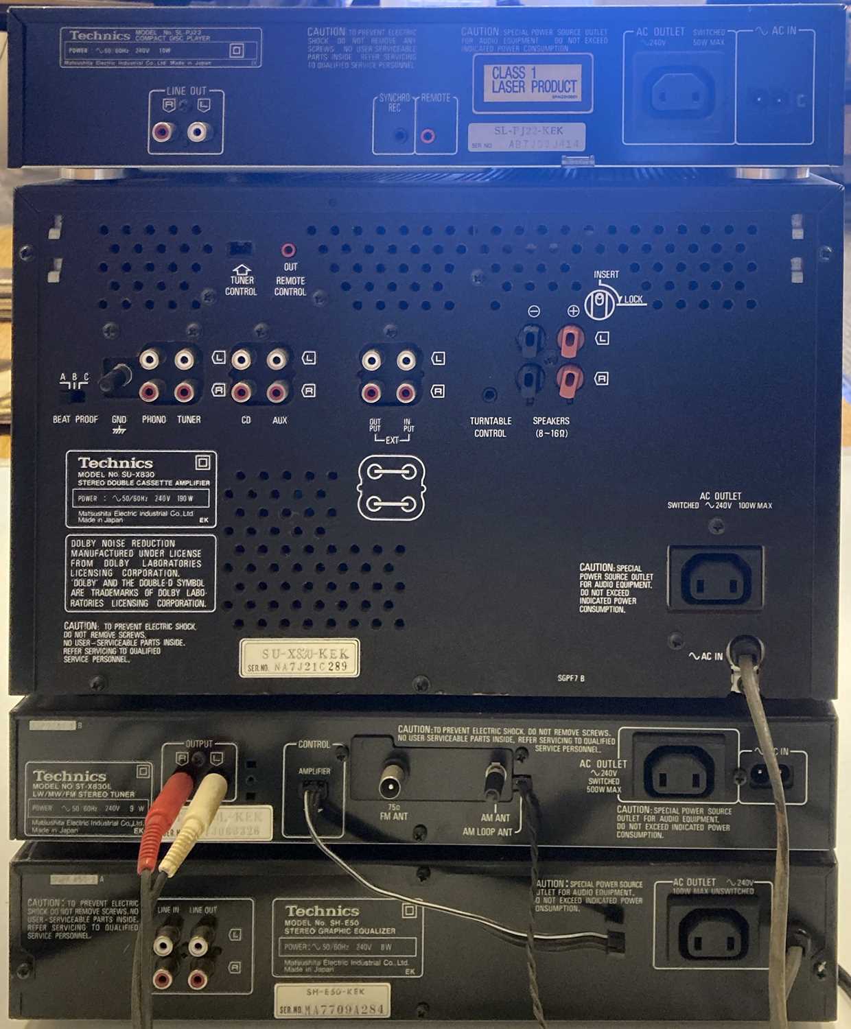 Lot 17 - TECHNICS HI-FI SET.