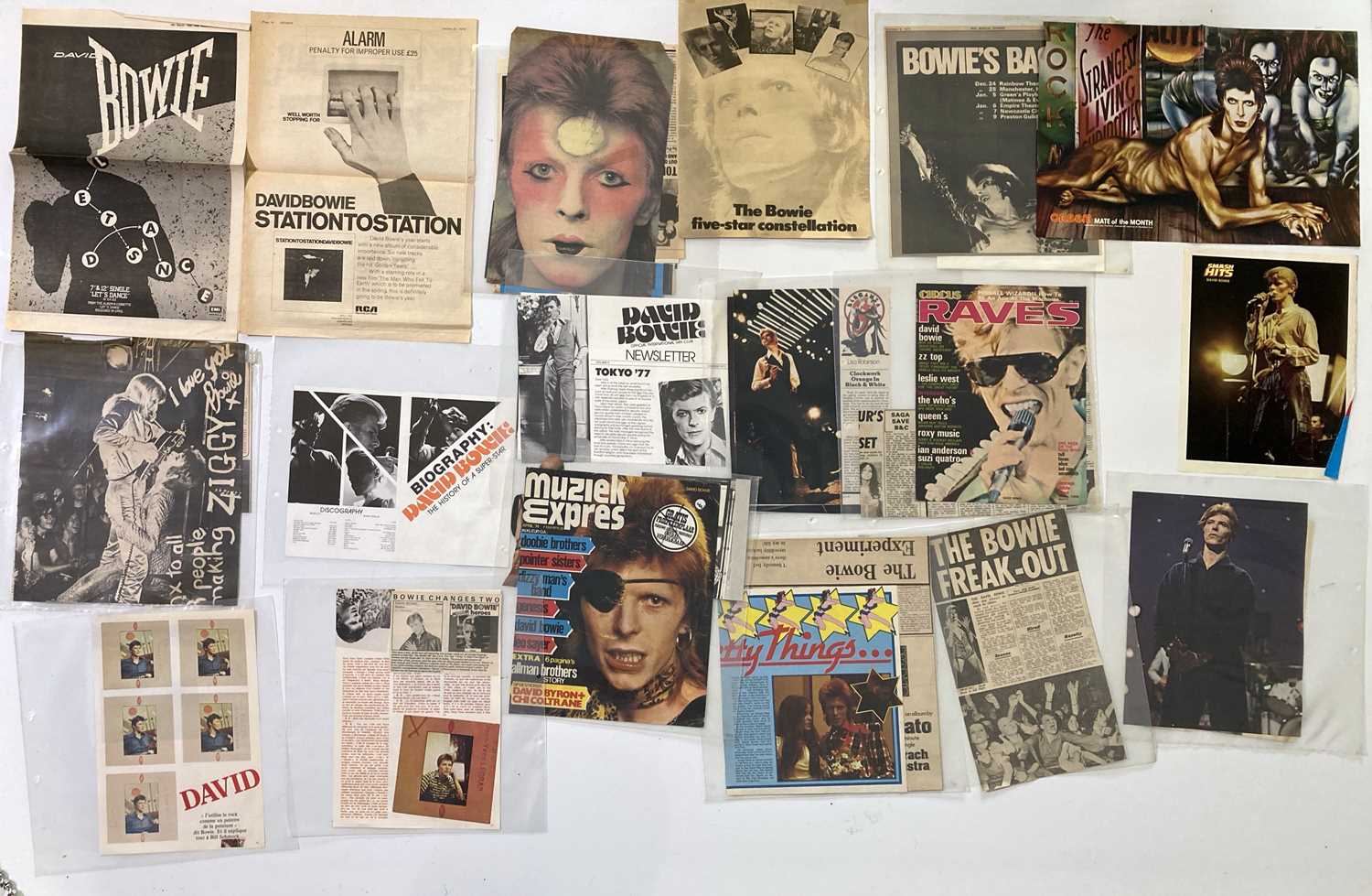 Lot 27 - DAVID BOWIE - MAGAZINE CUTTINGS ARCHIVE.