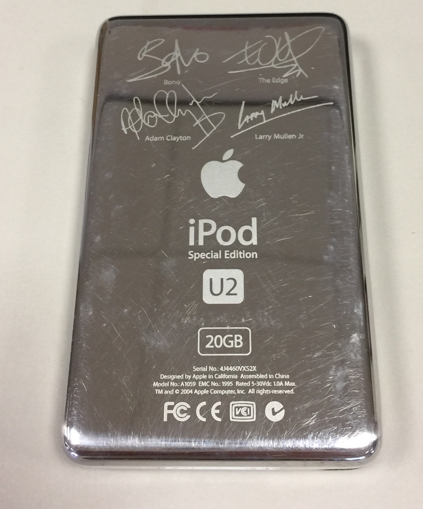 Lot 23 - U2 SPECIAL EDITION iPOD
