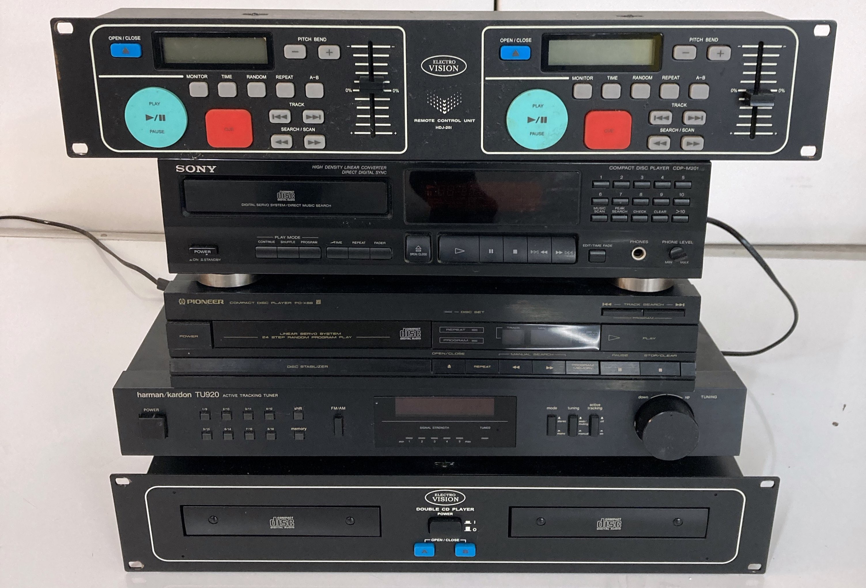 Lot 39 - HIFI & CD DJ CONTROLLER.