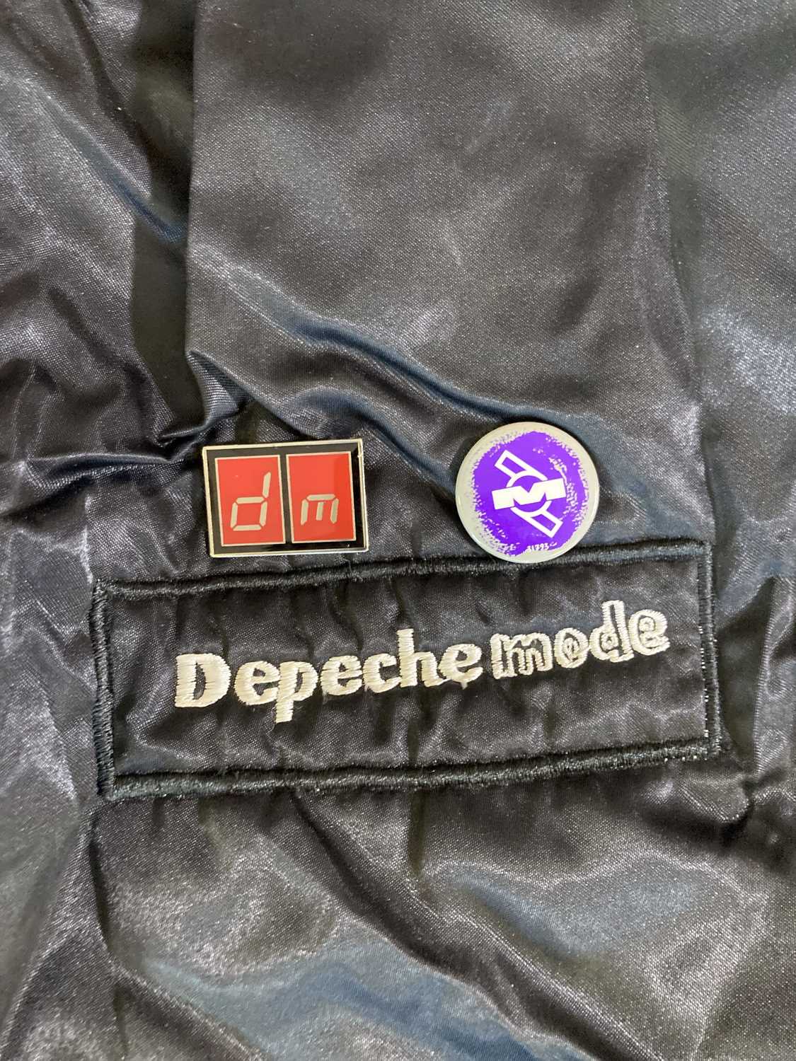 Lot 69 - DEPECHE MODE - VIOLATOR ORIGINAL JACKET.