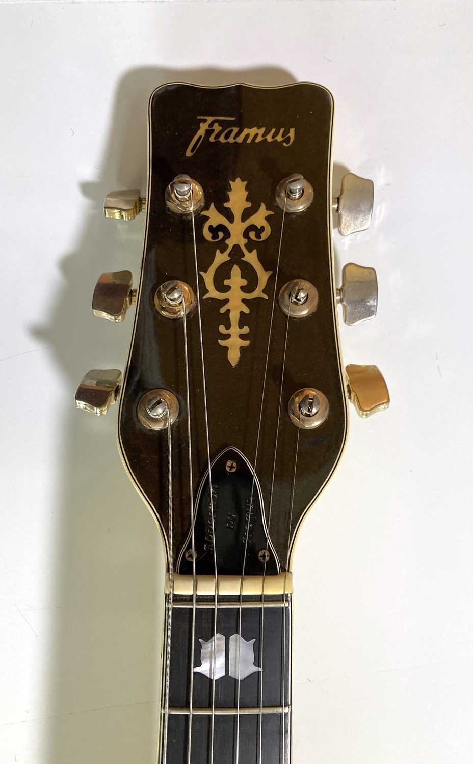 Lot 261 - FRAMUS - JAN AKKERMAN SIGNATURE ELECTRIC