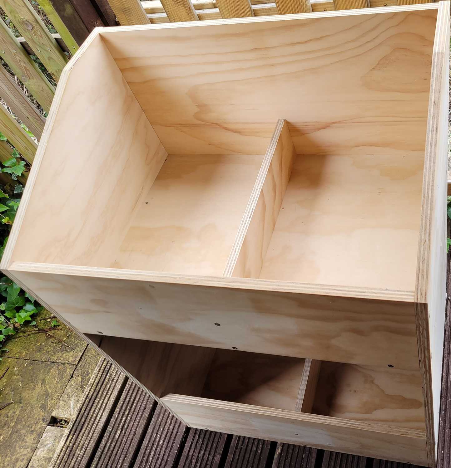 Lot 1234 - RECORD SIFTING BINS.