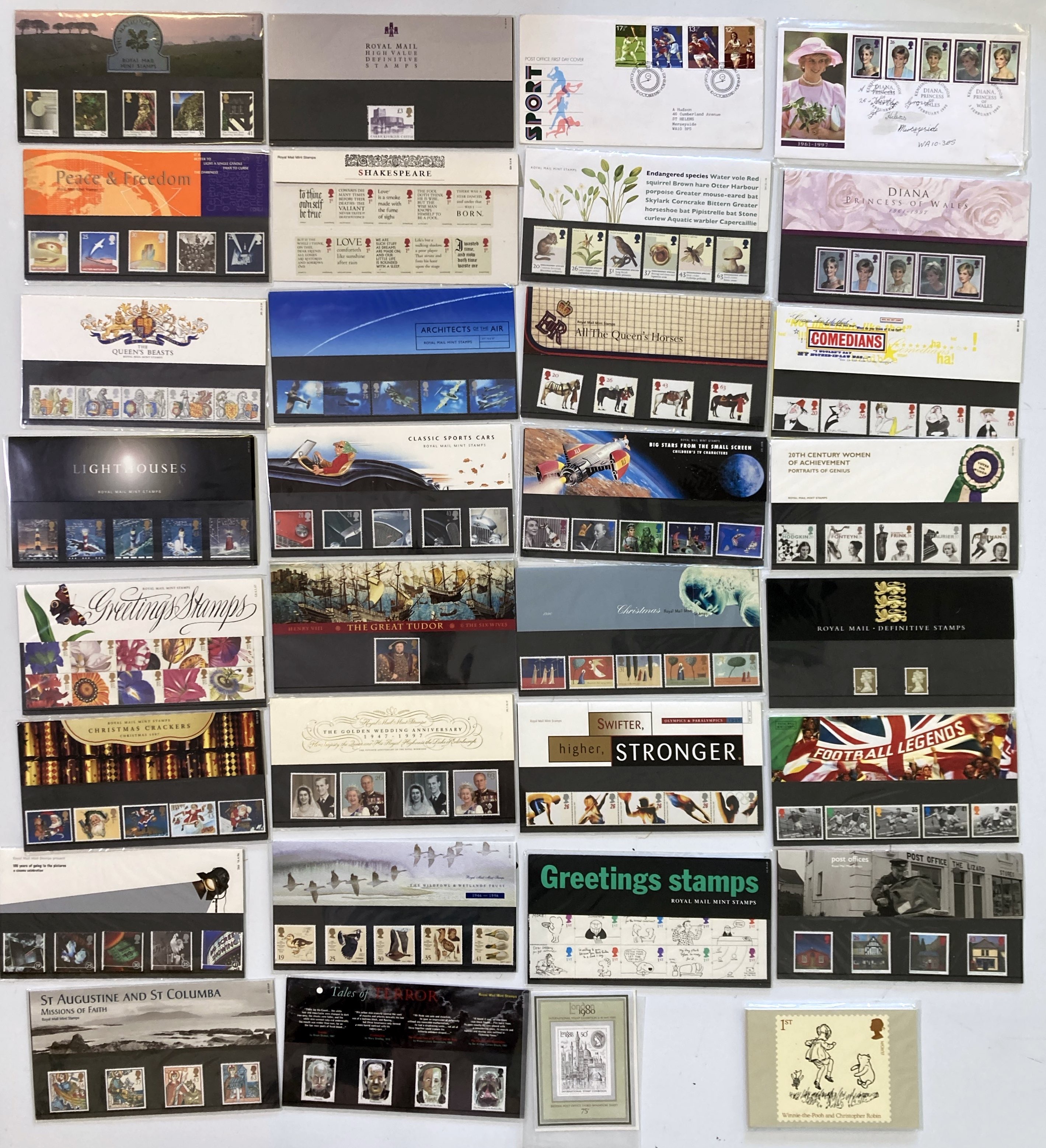 Lot 1 - STAMPS - PRESENTATION PACKS.