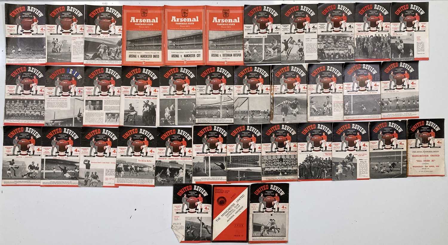 Lot 49 - MANCHESTER UNITED PROGRAMMES - 1940S AND