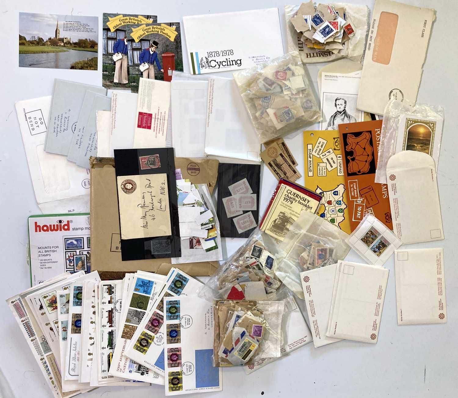 Lot 2 - STAMPS - PRESENTATION PACKS/SETS AND FIRST DAY