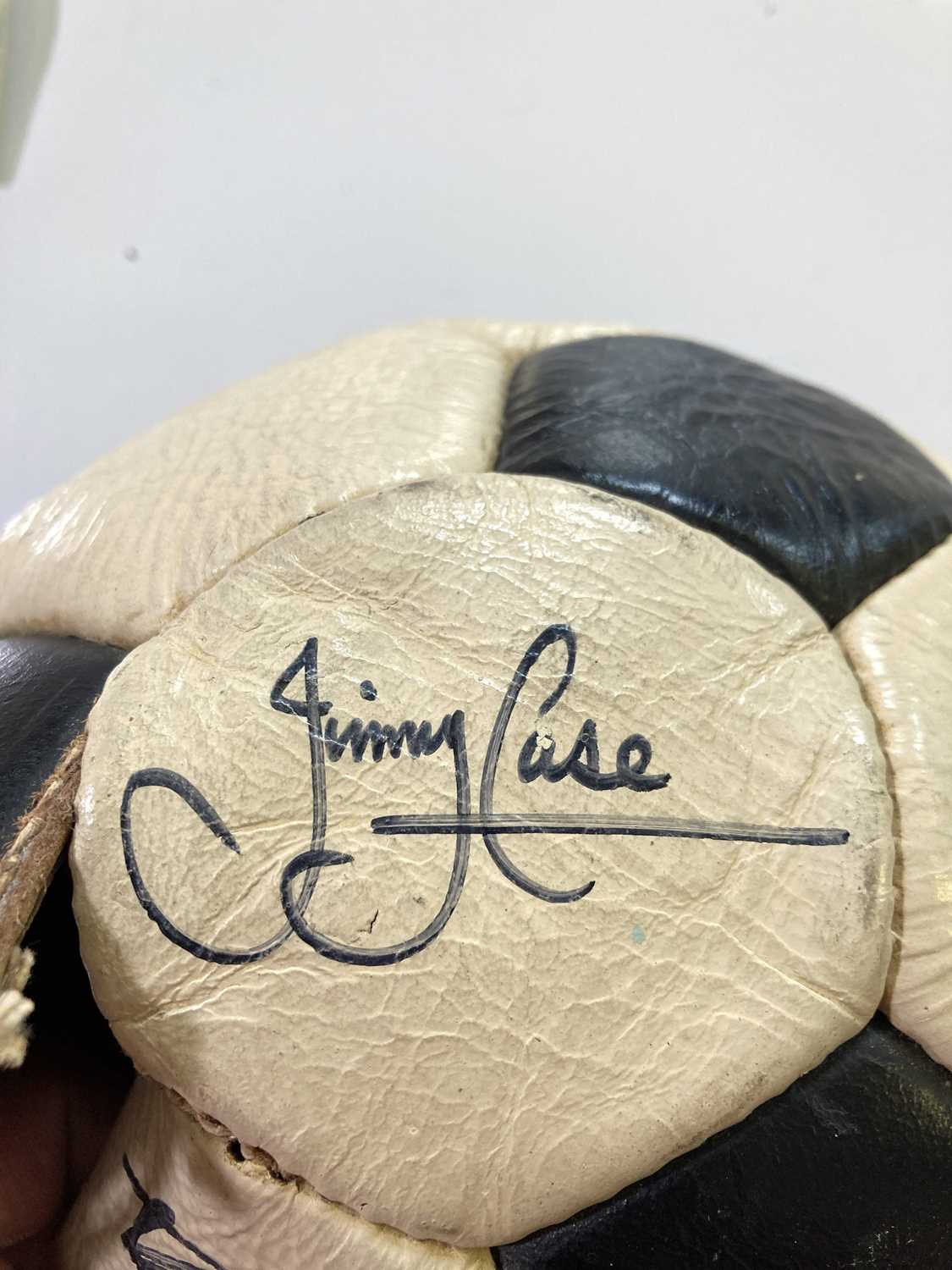 Lot 55 - LIVERPOOL FOOTBALL CLUB - INC SIGNED FOOTBALL