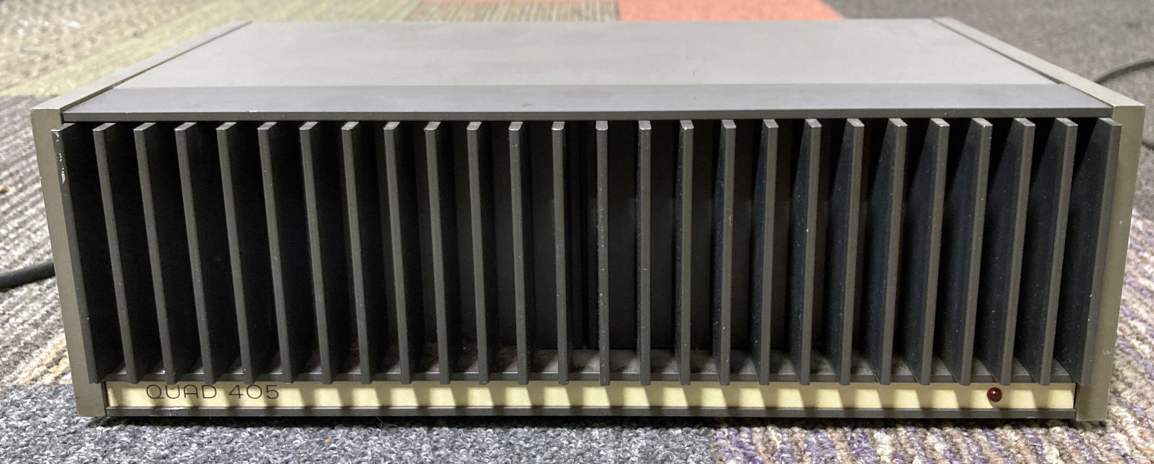 Lot 15 - QUAD 405 POWER AMP, QUAD 22 CONTROL UNIT