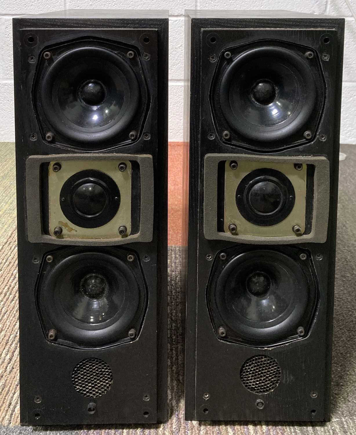 Lot 17 - MERIDIAN M2 ACTIVE LOUDSPEAKERS.