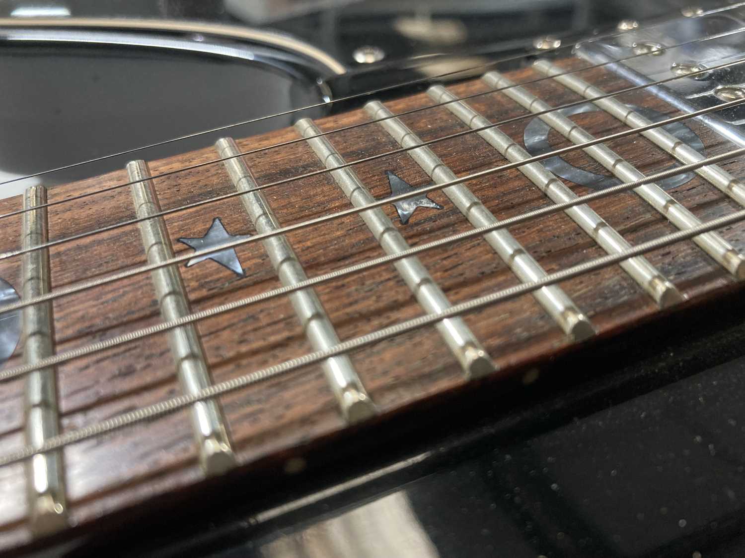 Lot 34 - SCHECTER ROBERT SMITH SIGNATURE ULTRACURE IN