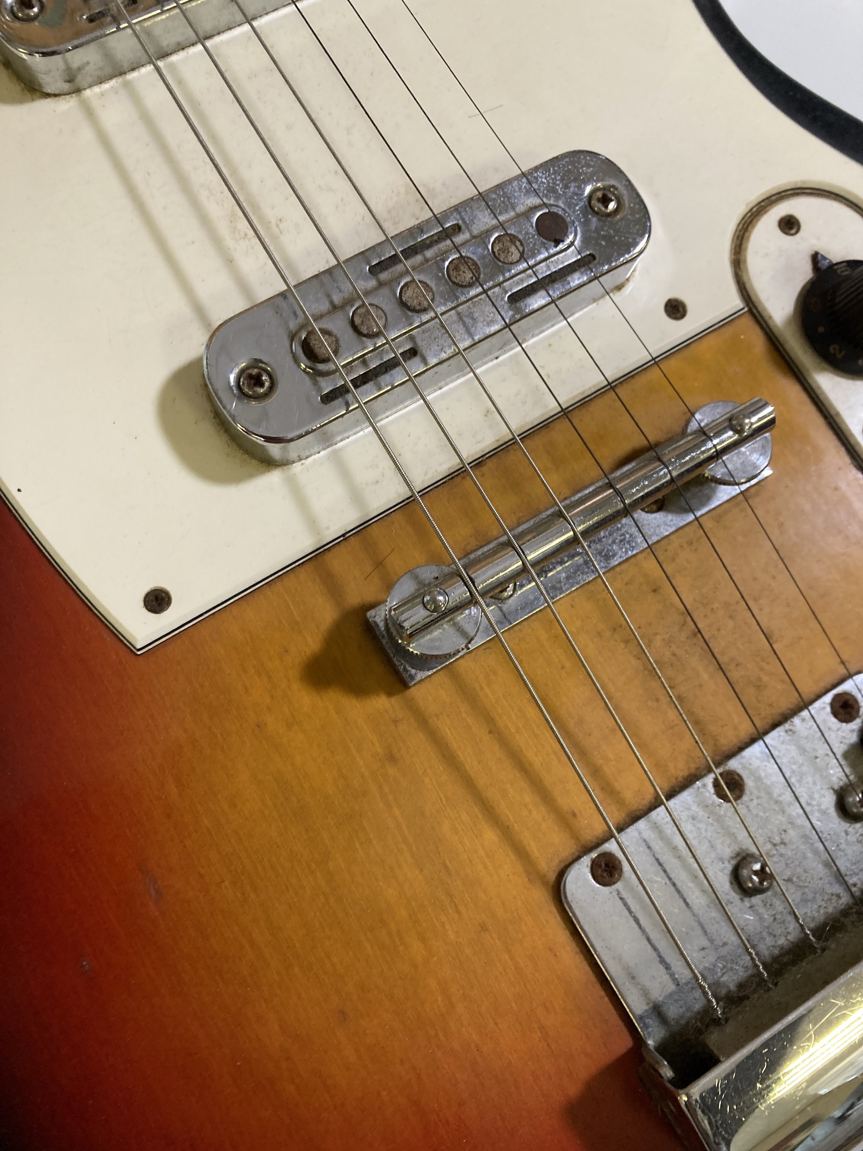 Lot 38 - JEDSON GUITAR.