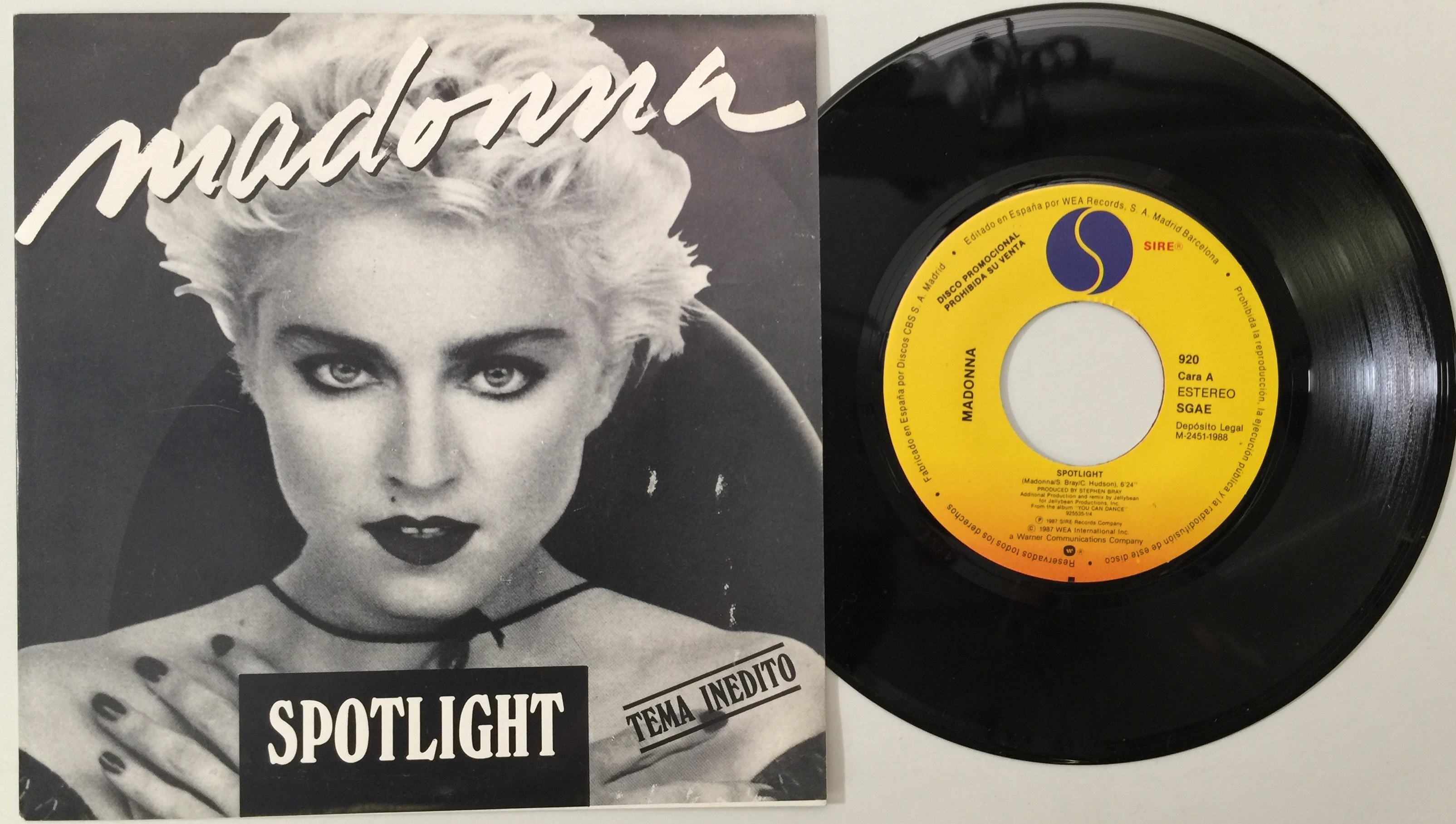 Lot 878 - MADONNA - SPOTLIGHT 7" (SPANISH PROMO - SIRE