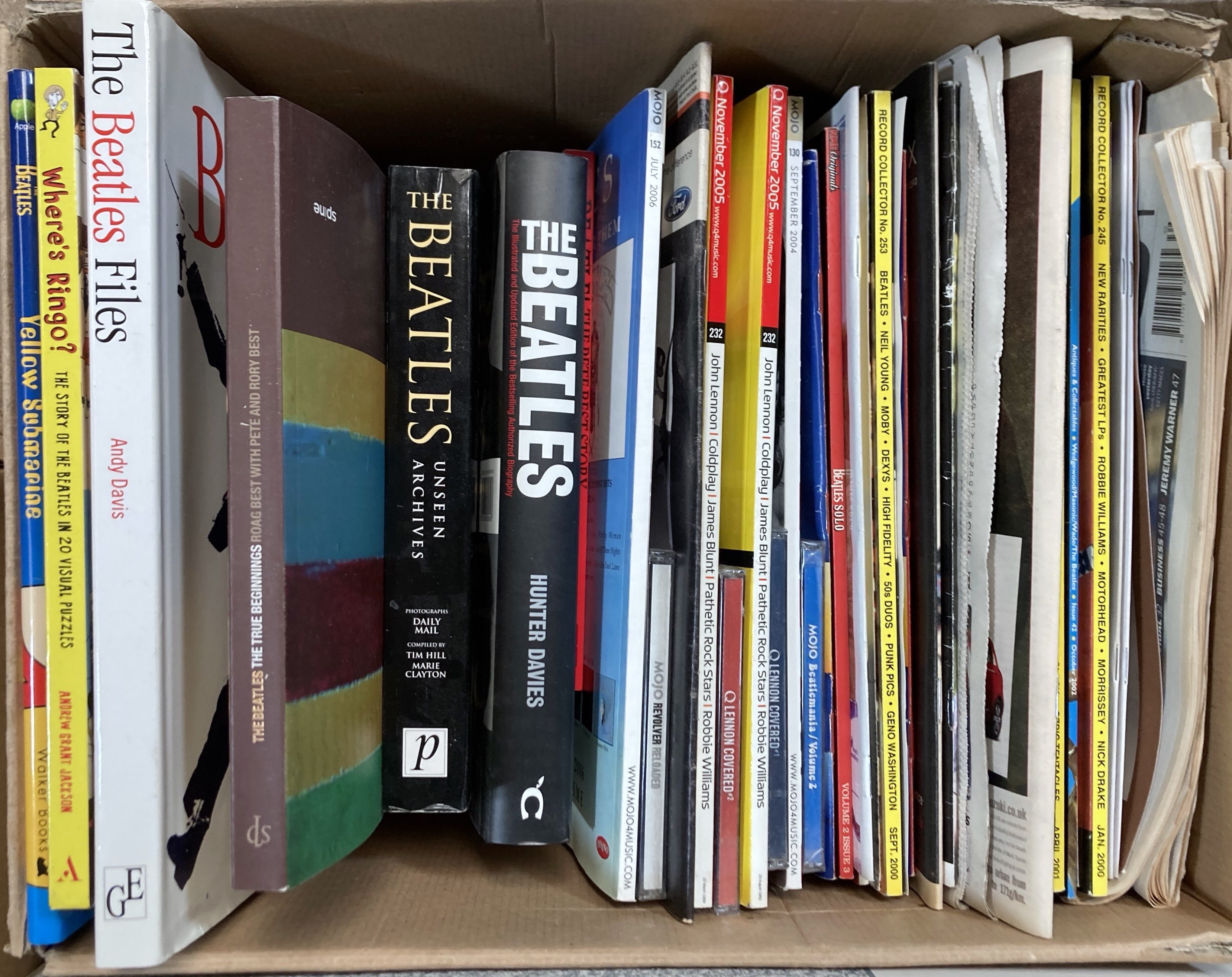 Lot 1900170 - THE BEATLES BOOKS & MAGAZINES.