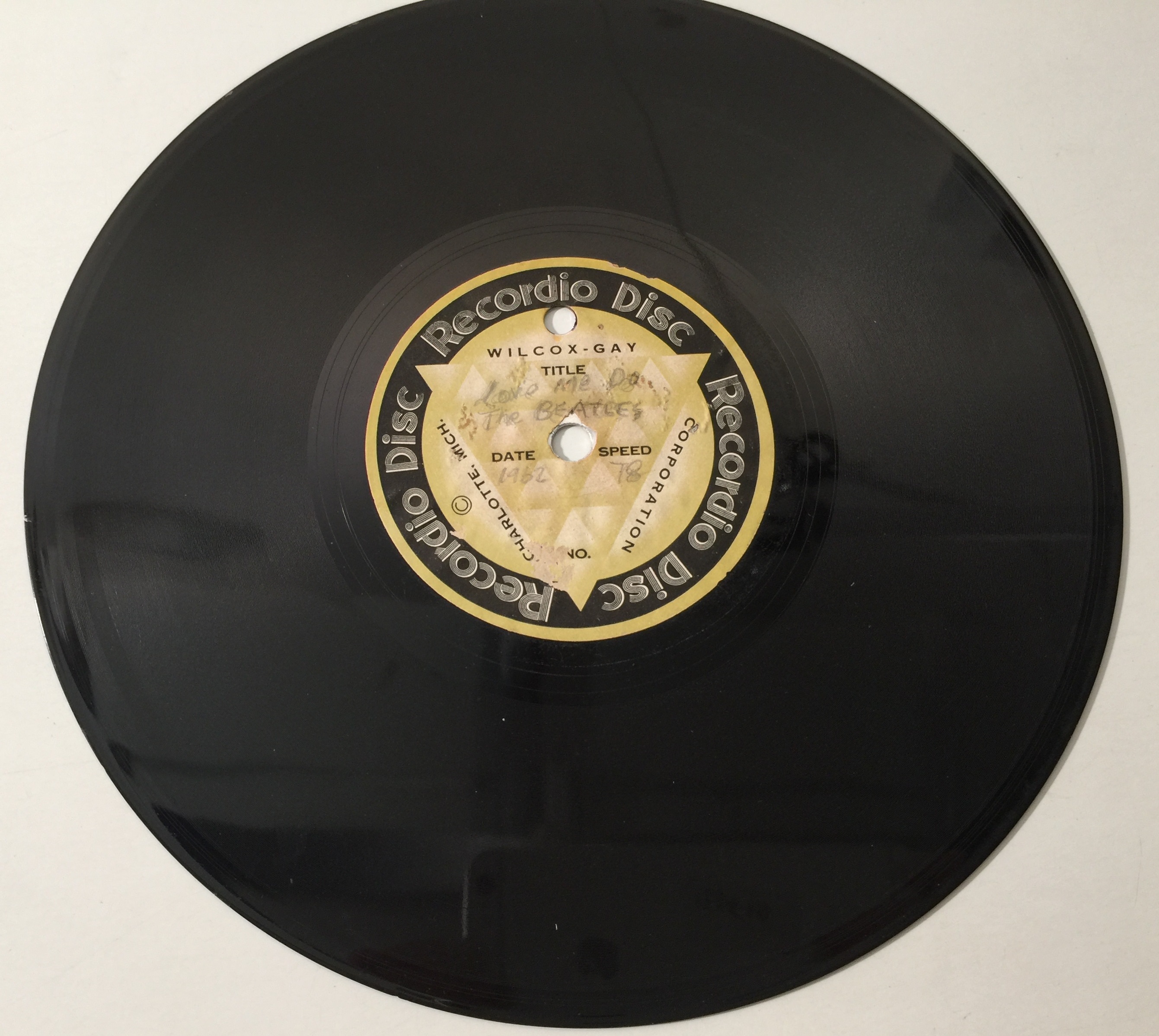 Lot 114 - THE BEATLES - LOVE ME DO - US 8" RECORDIO