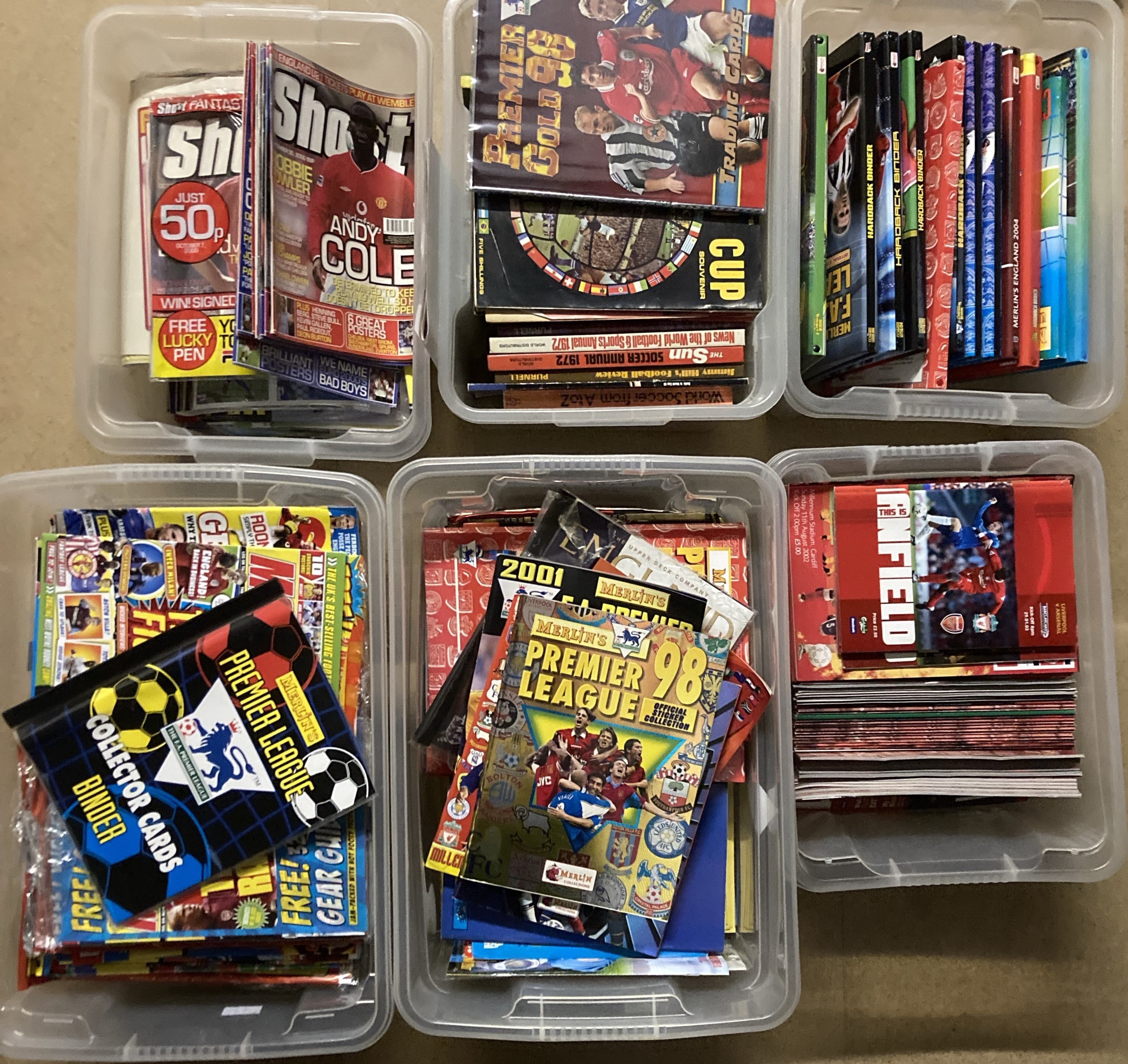 Lot 27 - FOOTBALL MAGAZINES, ANNUALS, STICKER ALBUMS.