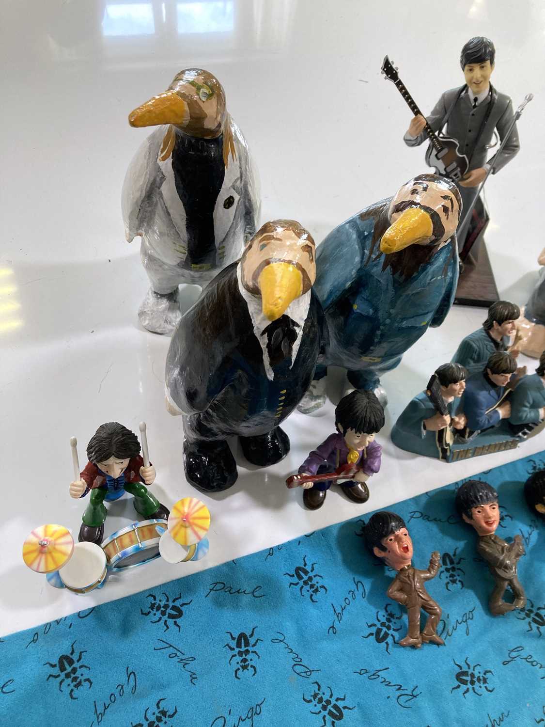 Lot 152 - BEATLES COLLECTABLES / FIGURINES AND DOLLS.