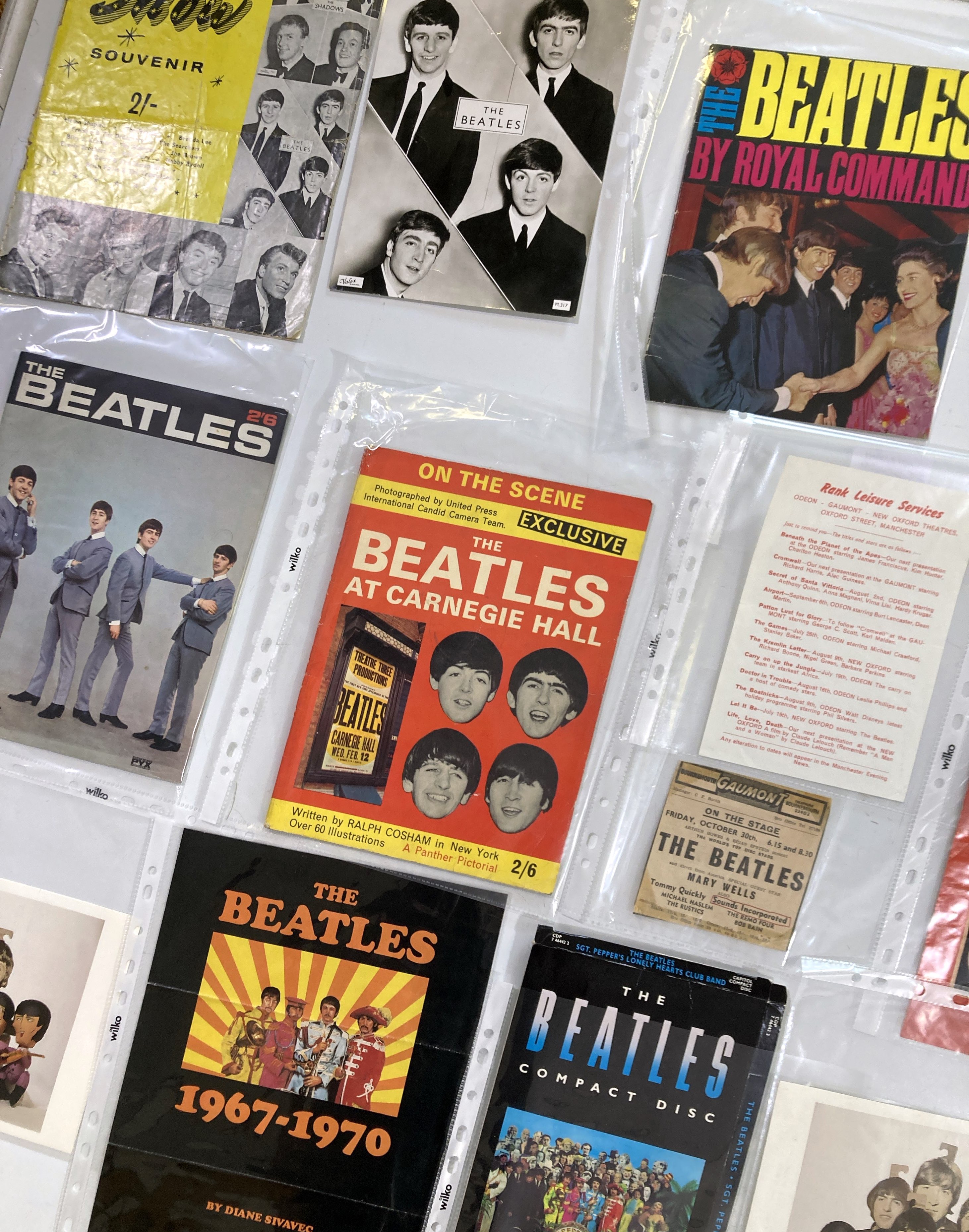 Lot 154 - BEATLES COLLECTABLES - 1960S ORIGINALS.