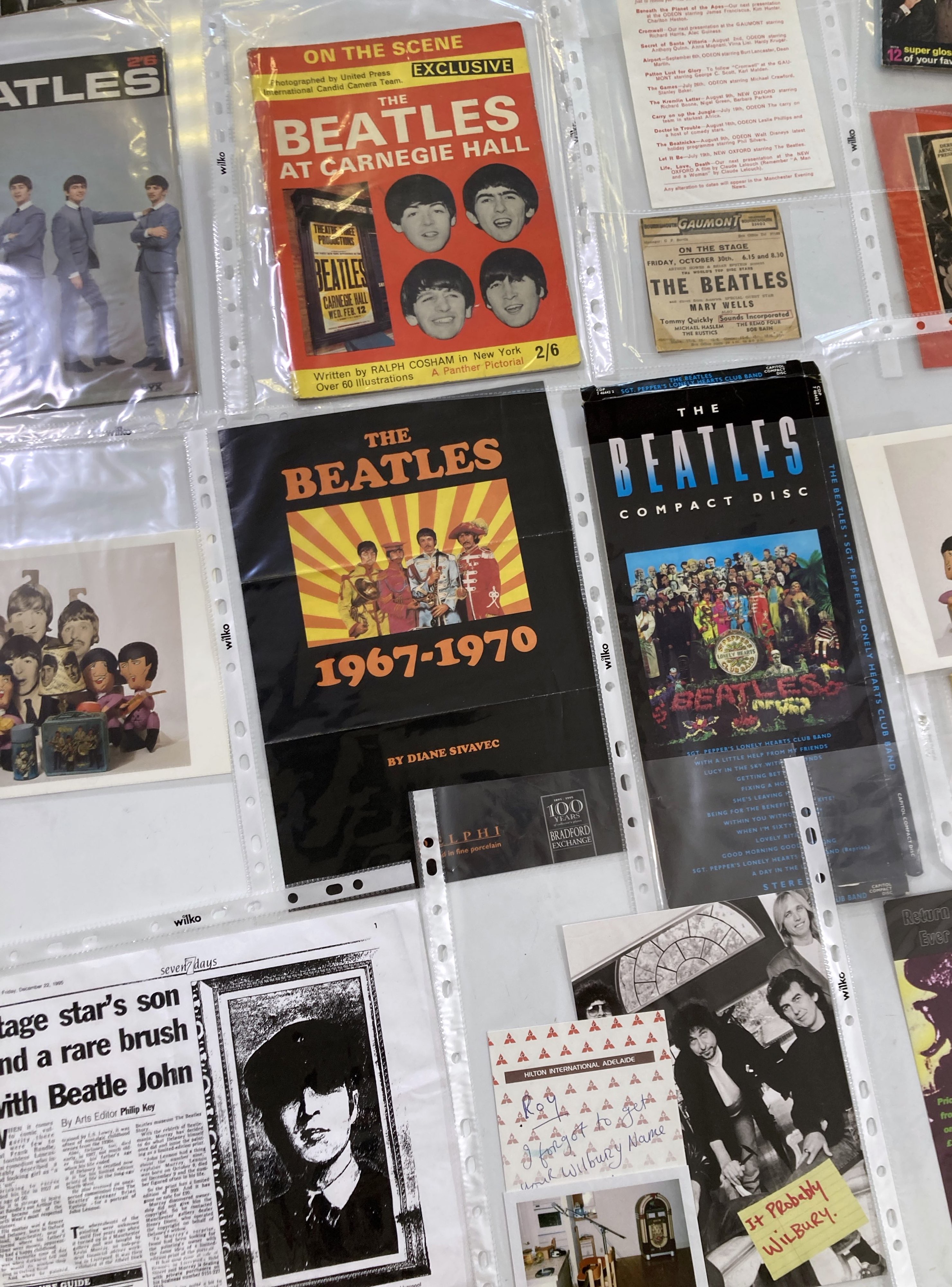Lot 154 - BEATLES COLLECTABLES - 1960S ORIGINALS.