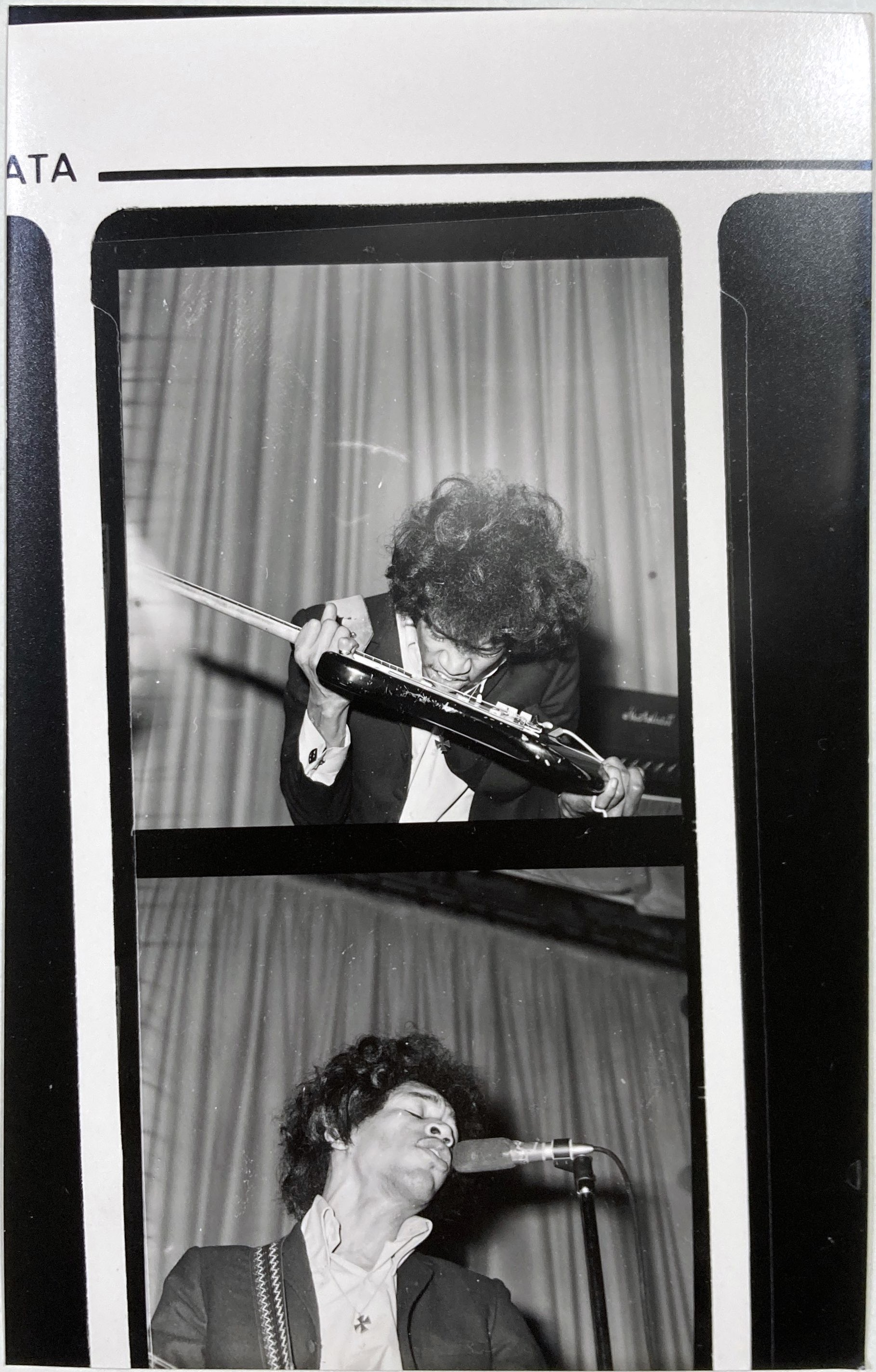 Lot 387 - JIMI HENDRIX - ORIGINAL CONTACT SHEETS BY