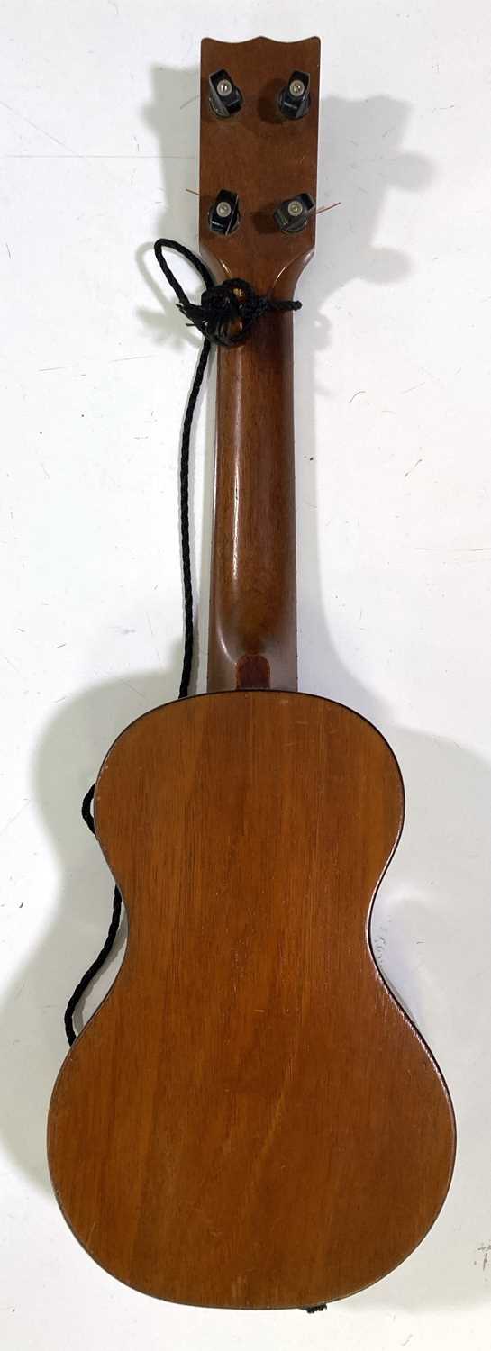 Lot 37 - LA FOLEY UKELELE.