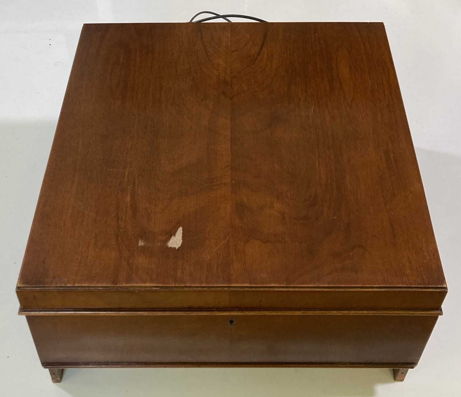 Lot 3 - GARRARD 301 TRANSCRIPTION TURNTABLE.