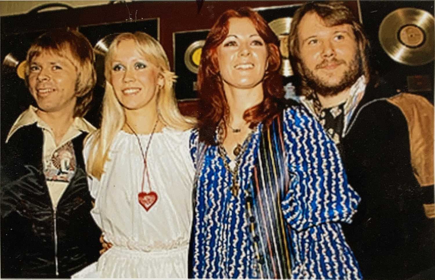 Lot 351 - ABBA 1977 FERNANDO RCA SALES AWARD - SEEN IN