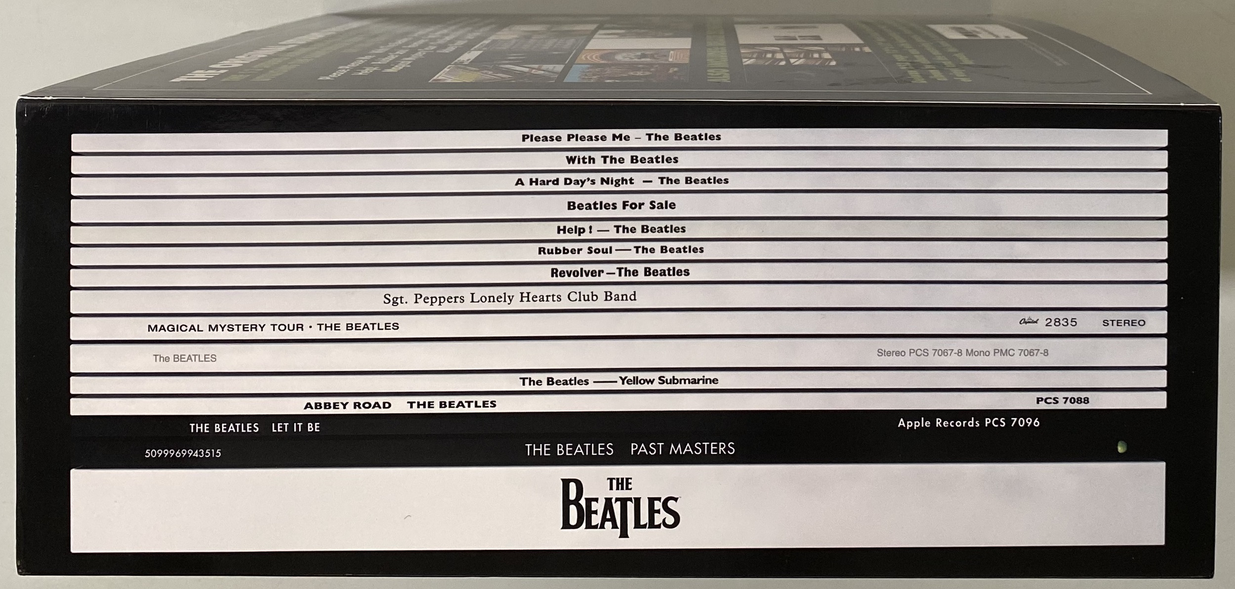 Lot 26 - THE BEATLES - THE BEATLES LP BOX SET (14